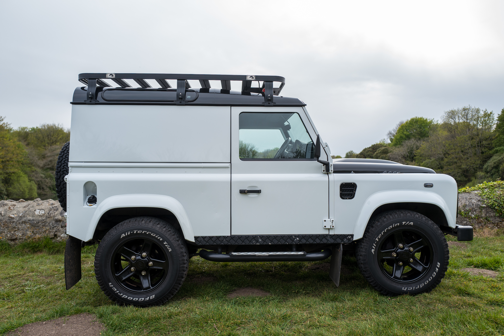 2015 LAND ROVER DEFENDER 90 XS -OVERLAND ARCTIC