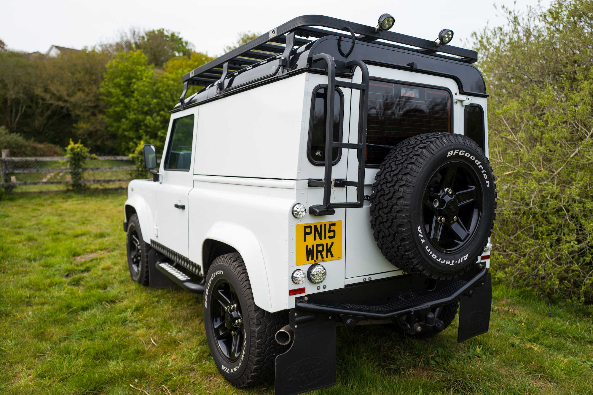 2015 LAND ROVER DEFENDER 90 XS -OVERLAND ARCTIC