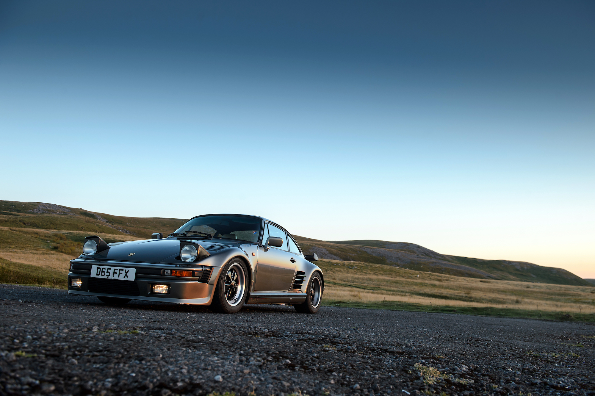 1986 PORSCHE 911 (930) TURBO 'FLACHBAU' CONVERSION