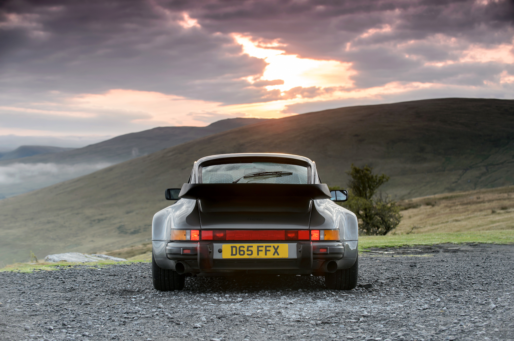 1986 PORSCHE 911 (930) TURBO 'FLACHBAU' CONVERSION