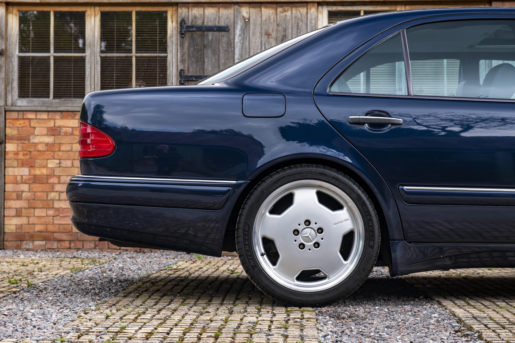 1998 MERCEDES-BENZ (W210) E55 AMG