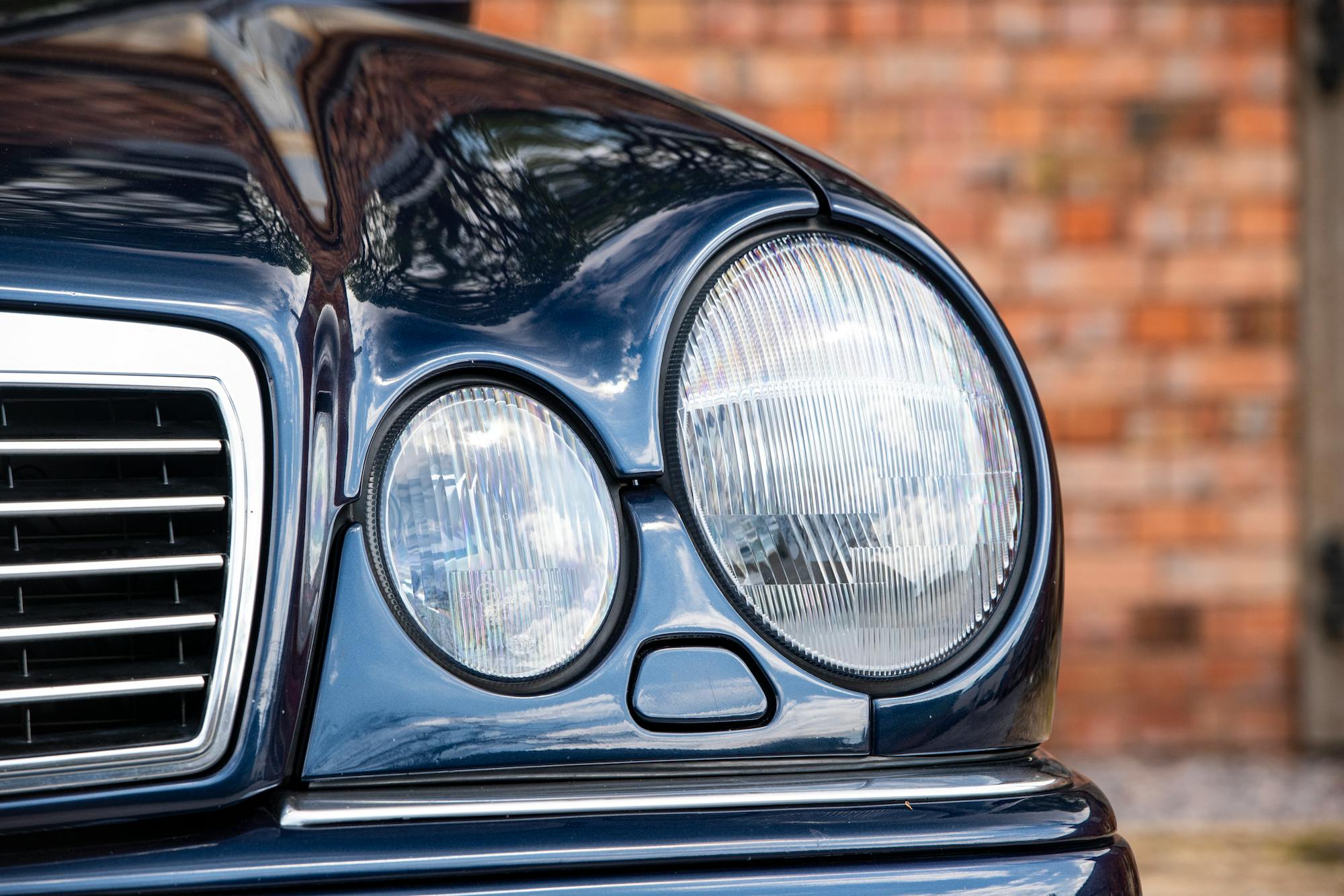 1998 MERCEDES-BENZ (W210) E55 AMG