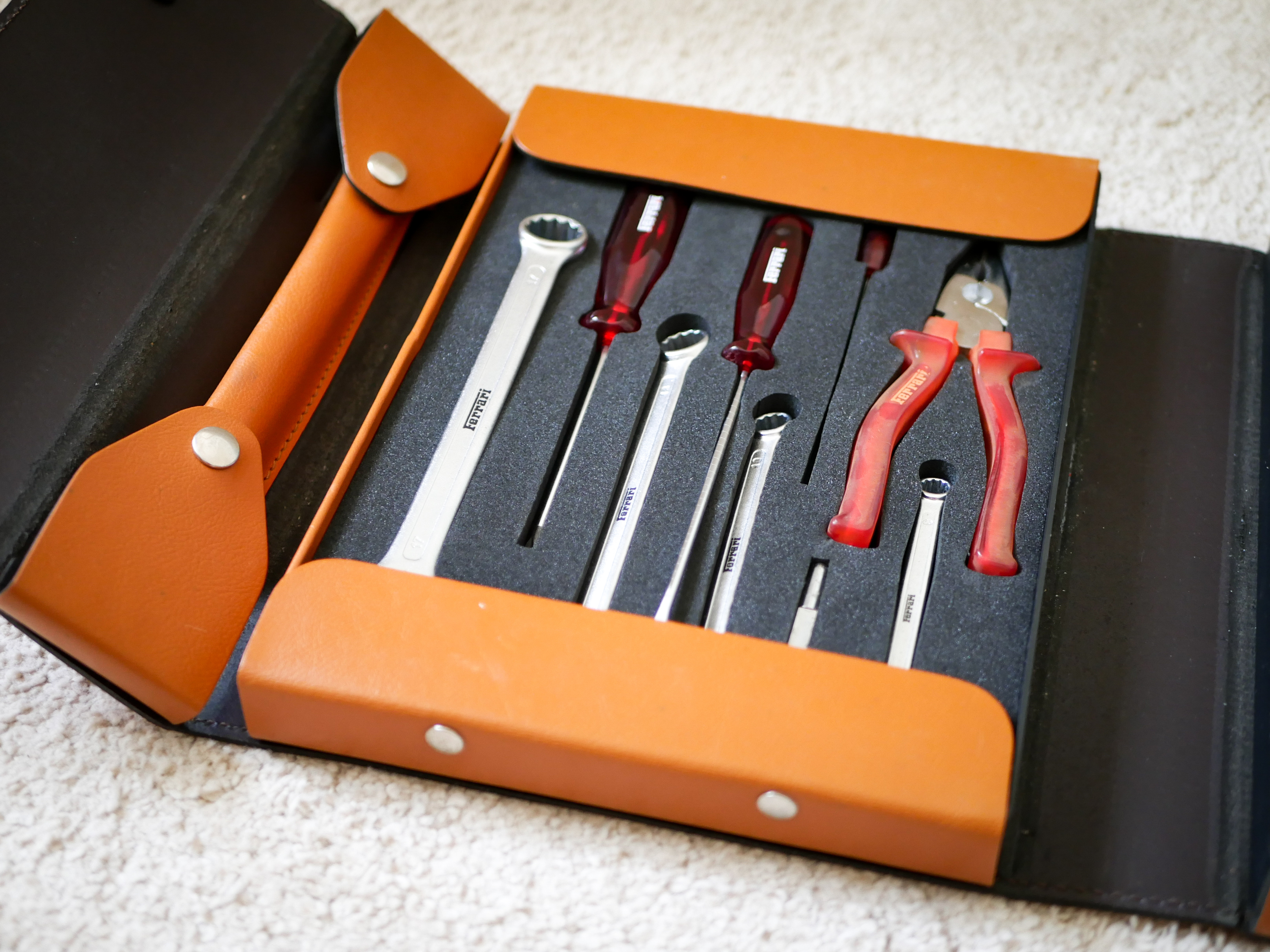 FACTORY TOOL KIT FOR FERRARI 360