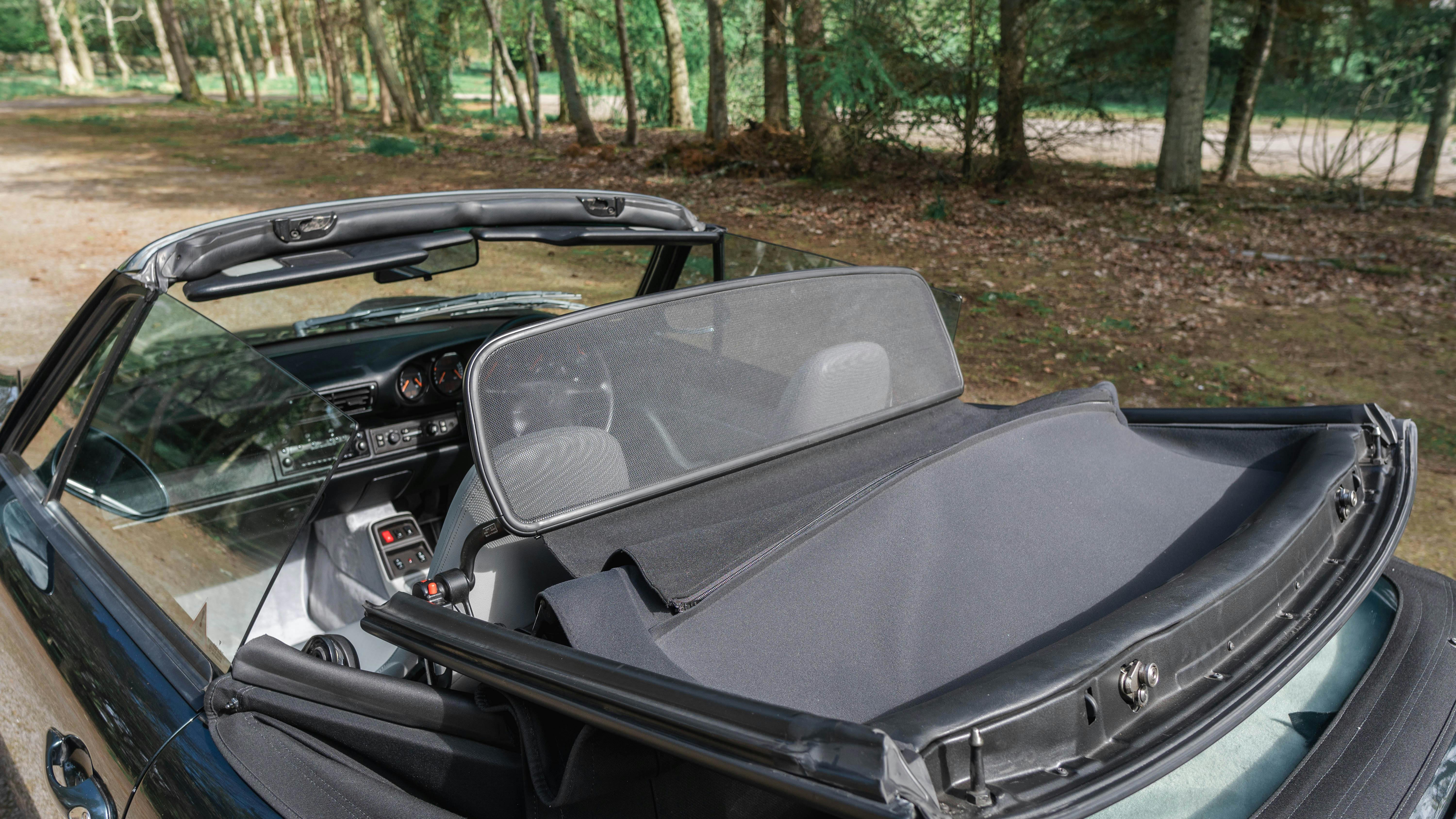 1994 PORSCHE 911 (993) CARRERA CABRIOLET