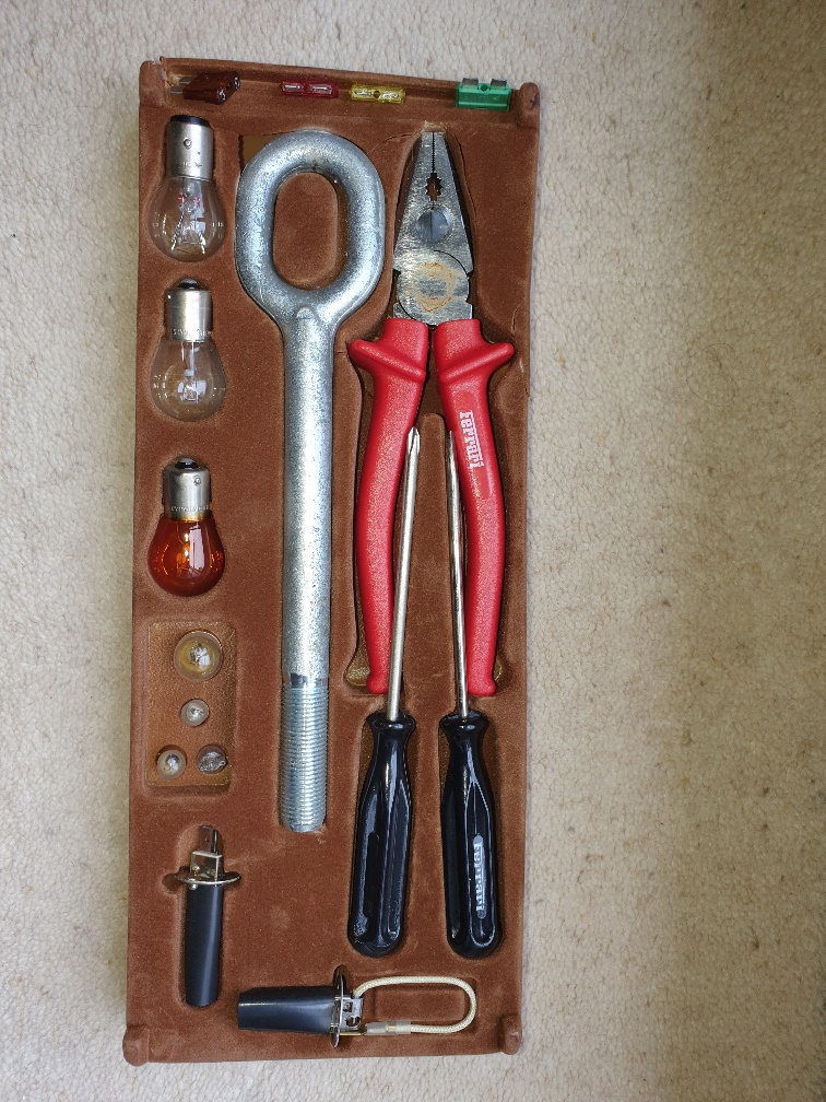 FERRARI F355 TOOL KIT