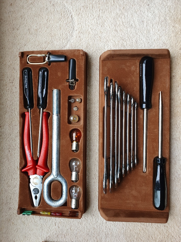 FERRARI F355 TOOL KIT