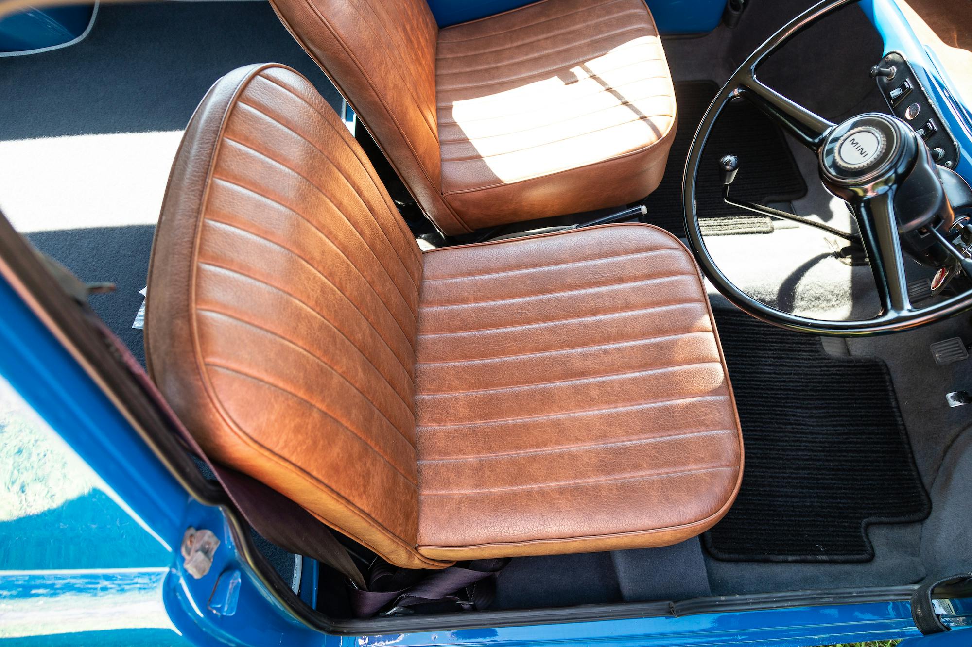 1971 MORRIS MINI VAN