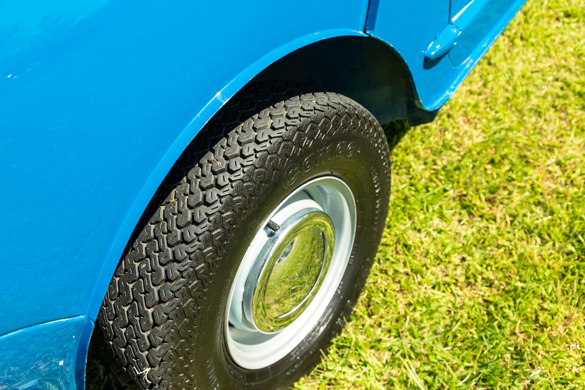 1971 MORRIS MINI VAN