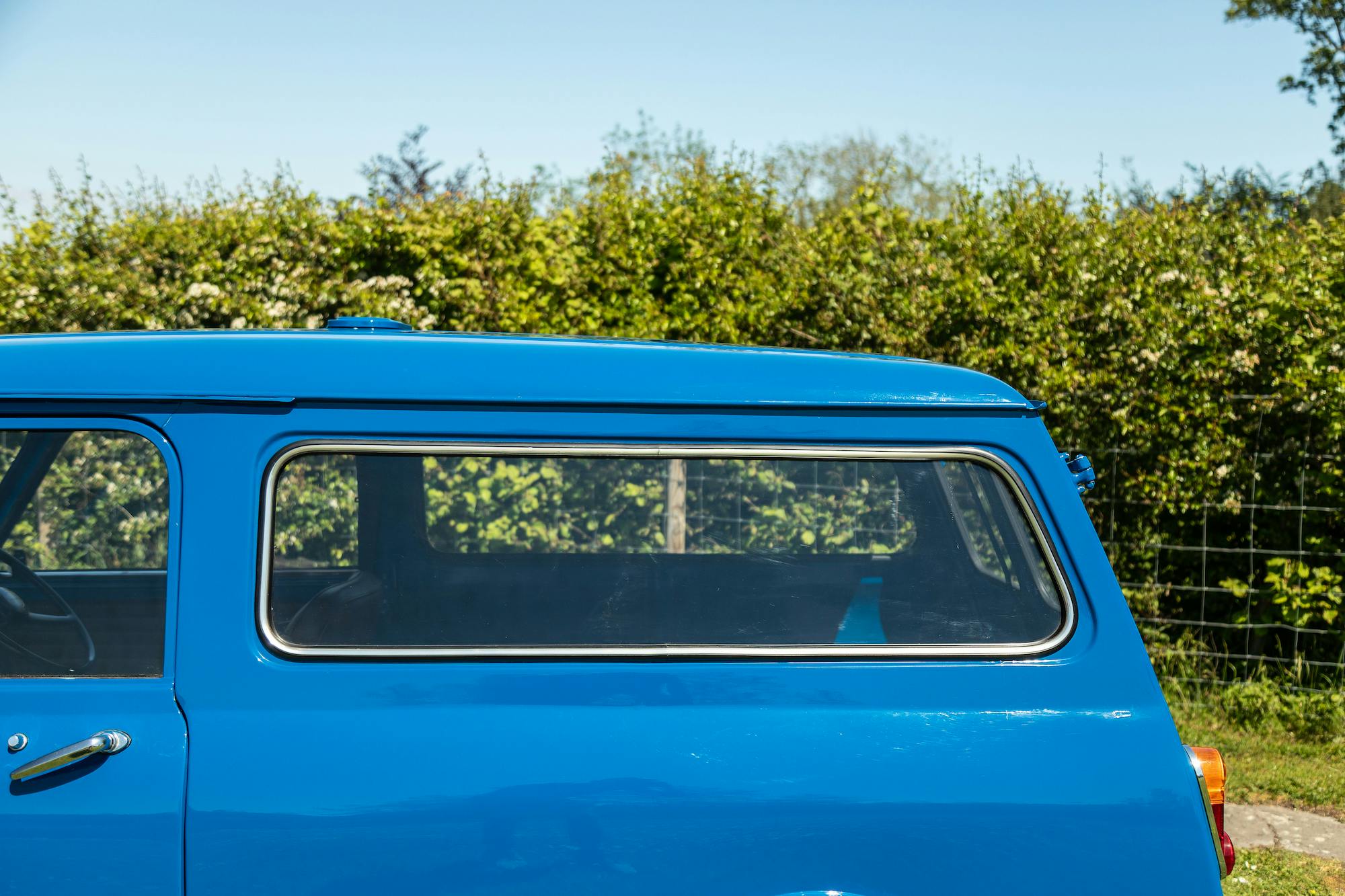 1971 MORRIS MINI VAN