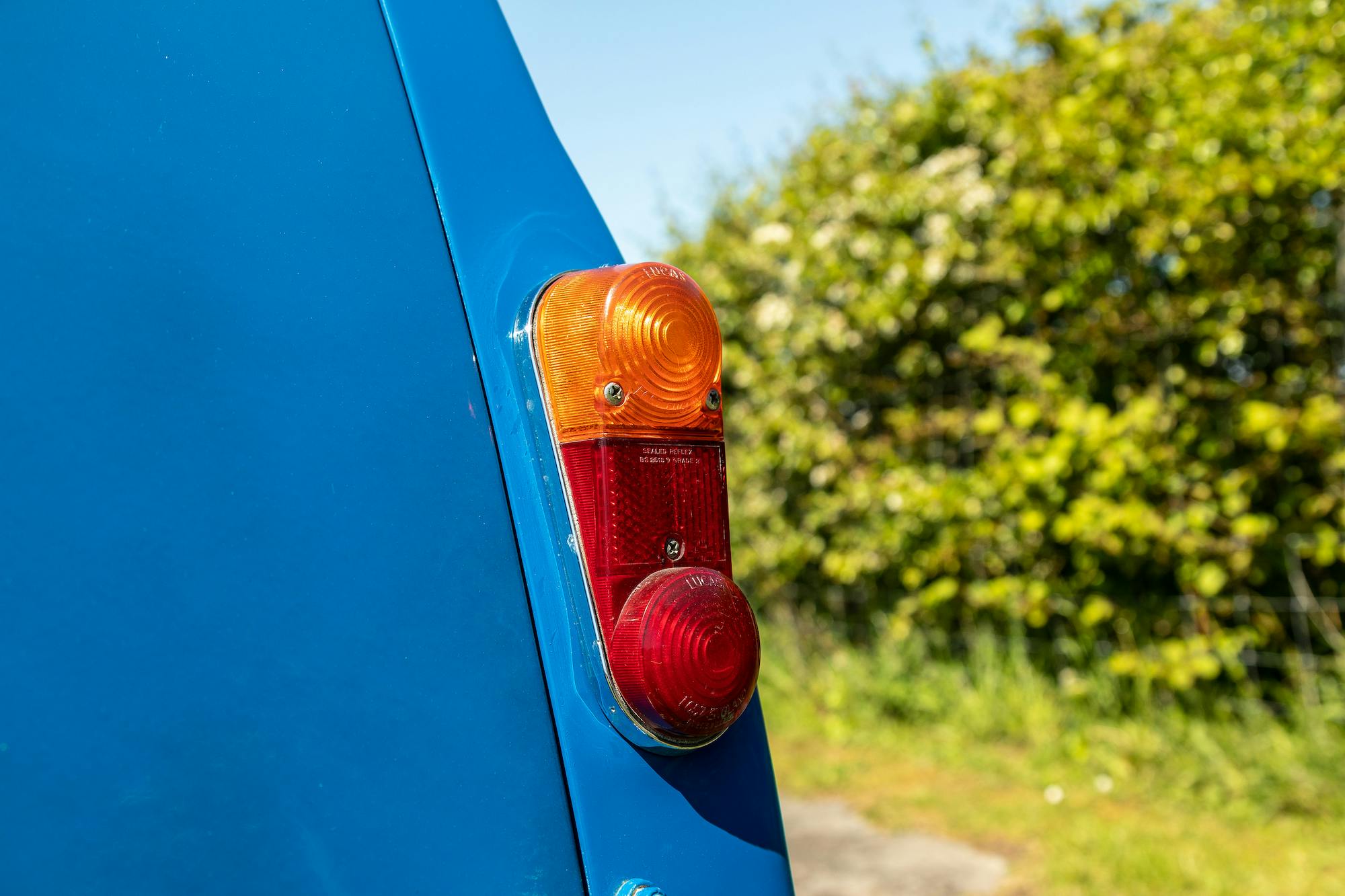 1971 MORRIS MINI VAN