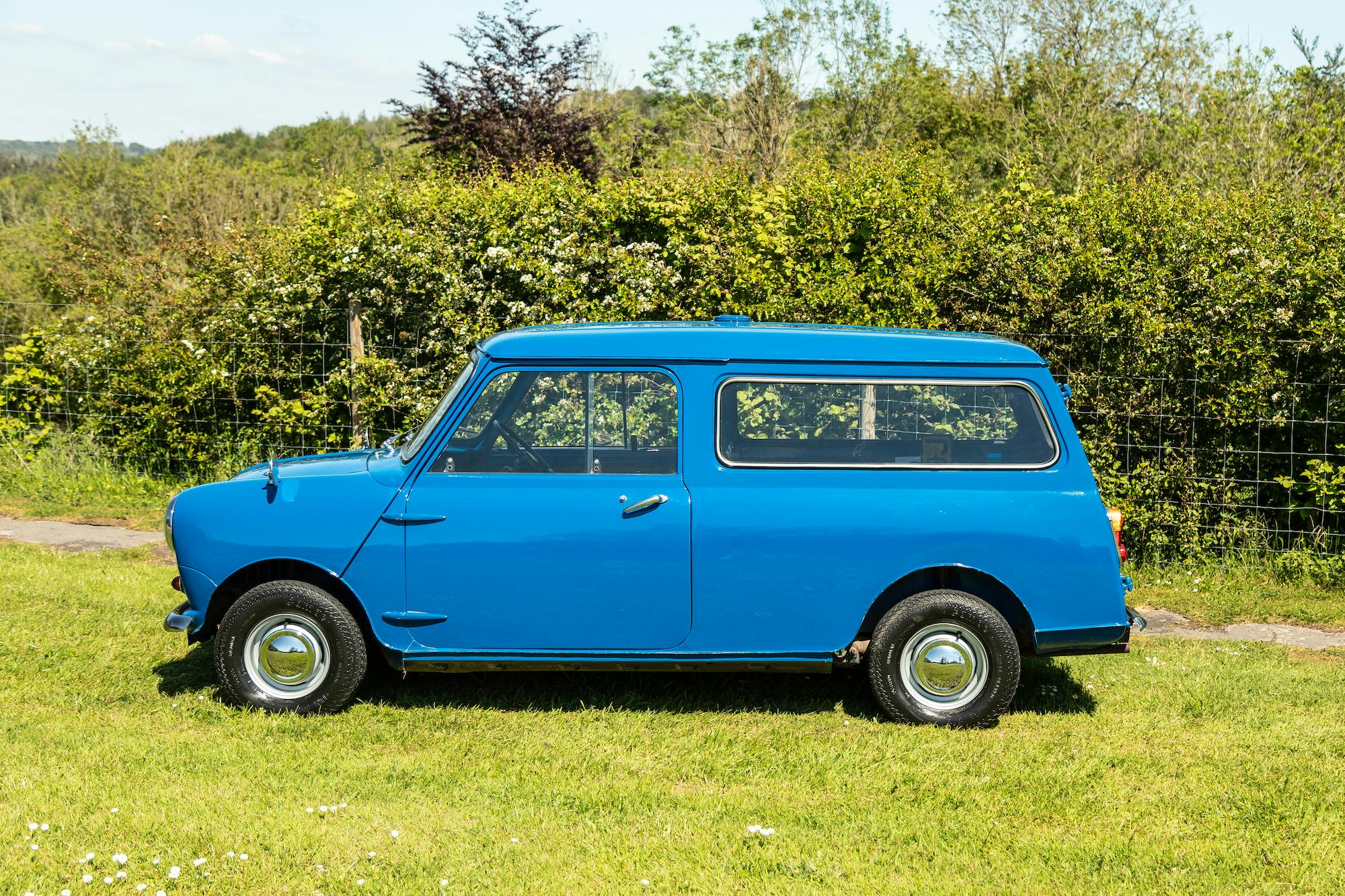 1971 MORRIS MINI VAN
