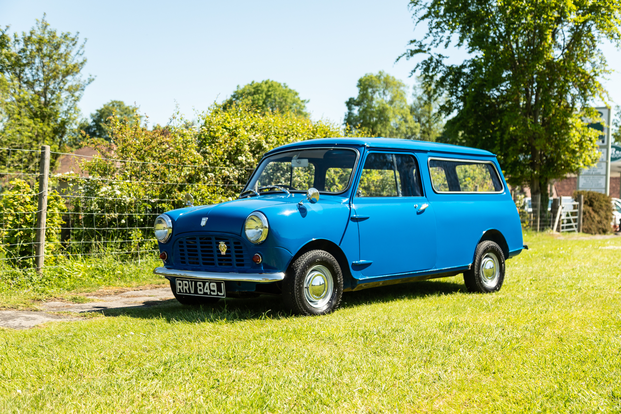 1971 MORRIS MINI VAN for sale by auction in Arundel, West Sussex ...