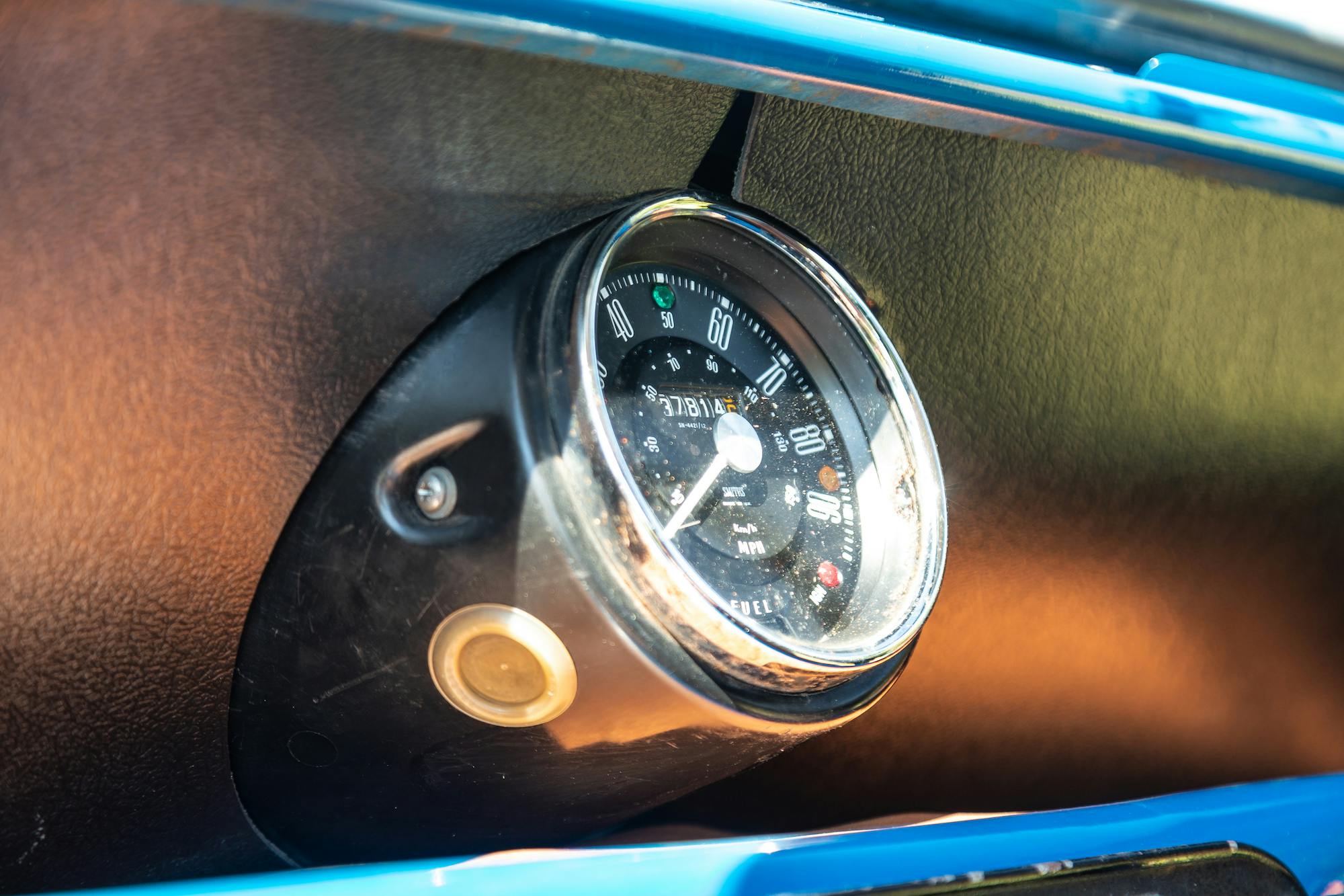 1971 MORRIS MINI VAN