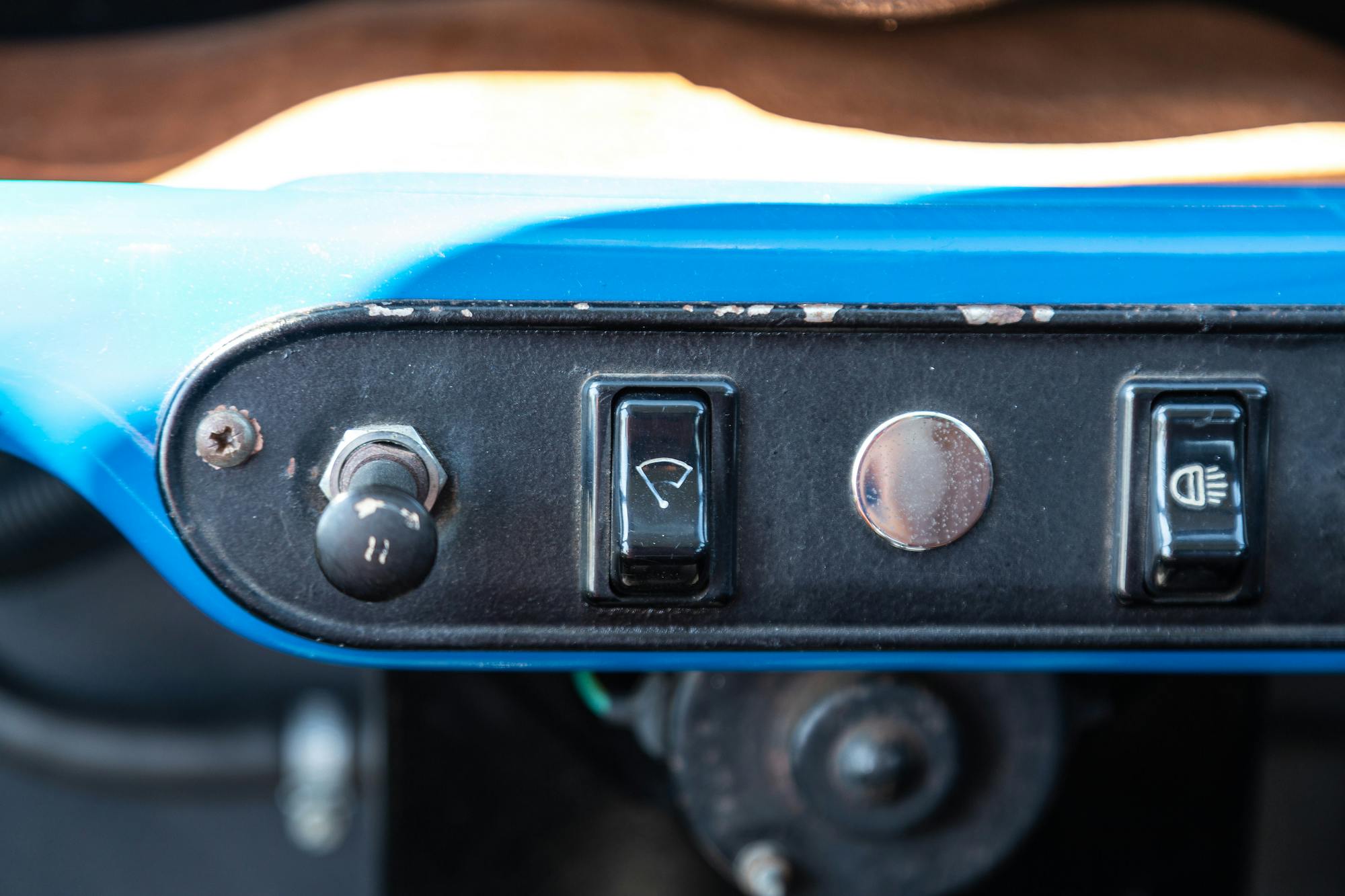 1971 MORRIS MINI VAN