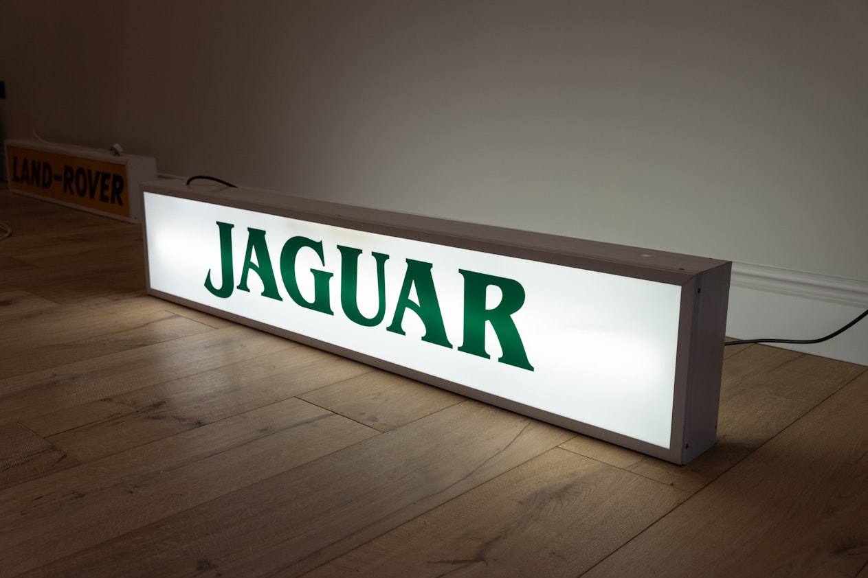 JAGUAR DOUBLE-SIDED ILLUMINATED SIGN