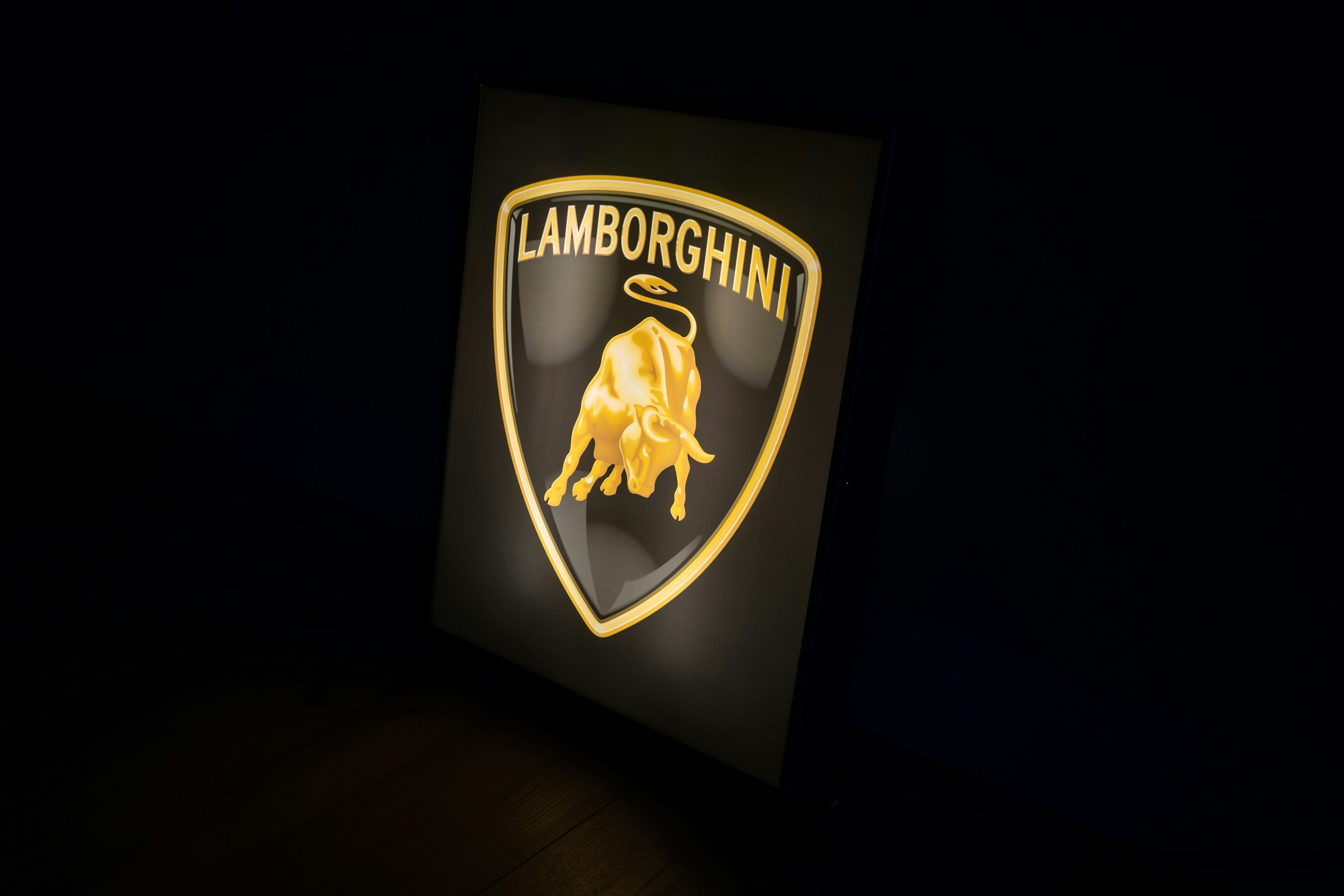 LAMBORGHINI ILLUMINATED DEALERSHIP SIGN for sale by auction in ...