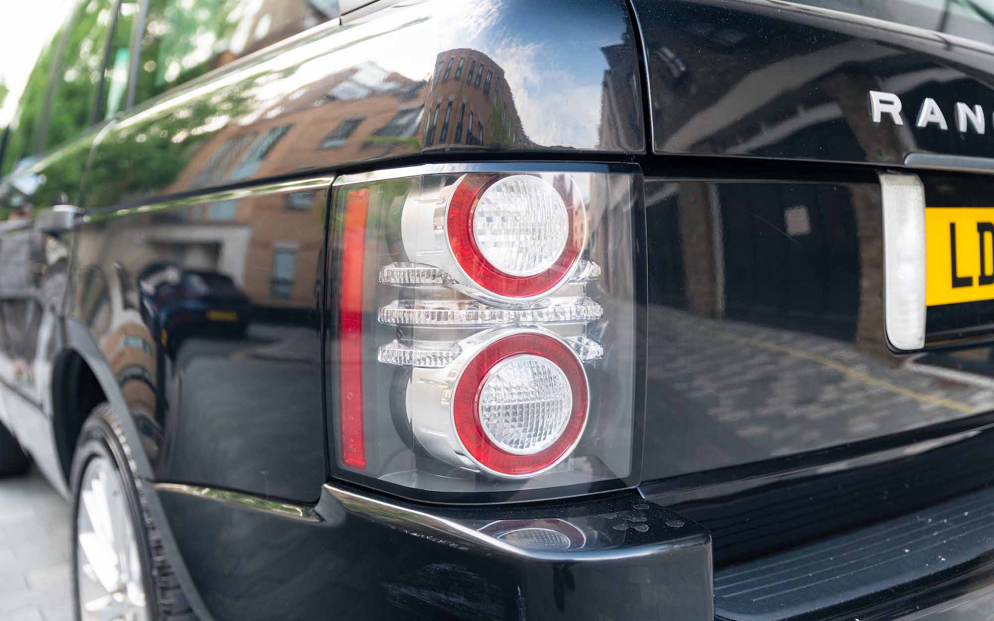 2011 RANGE ROVER AUTOBIOGRAPHY