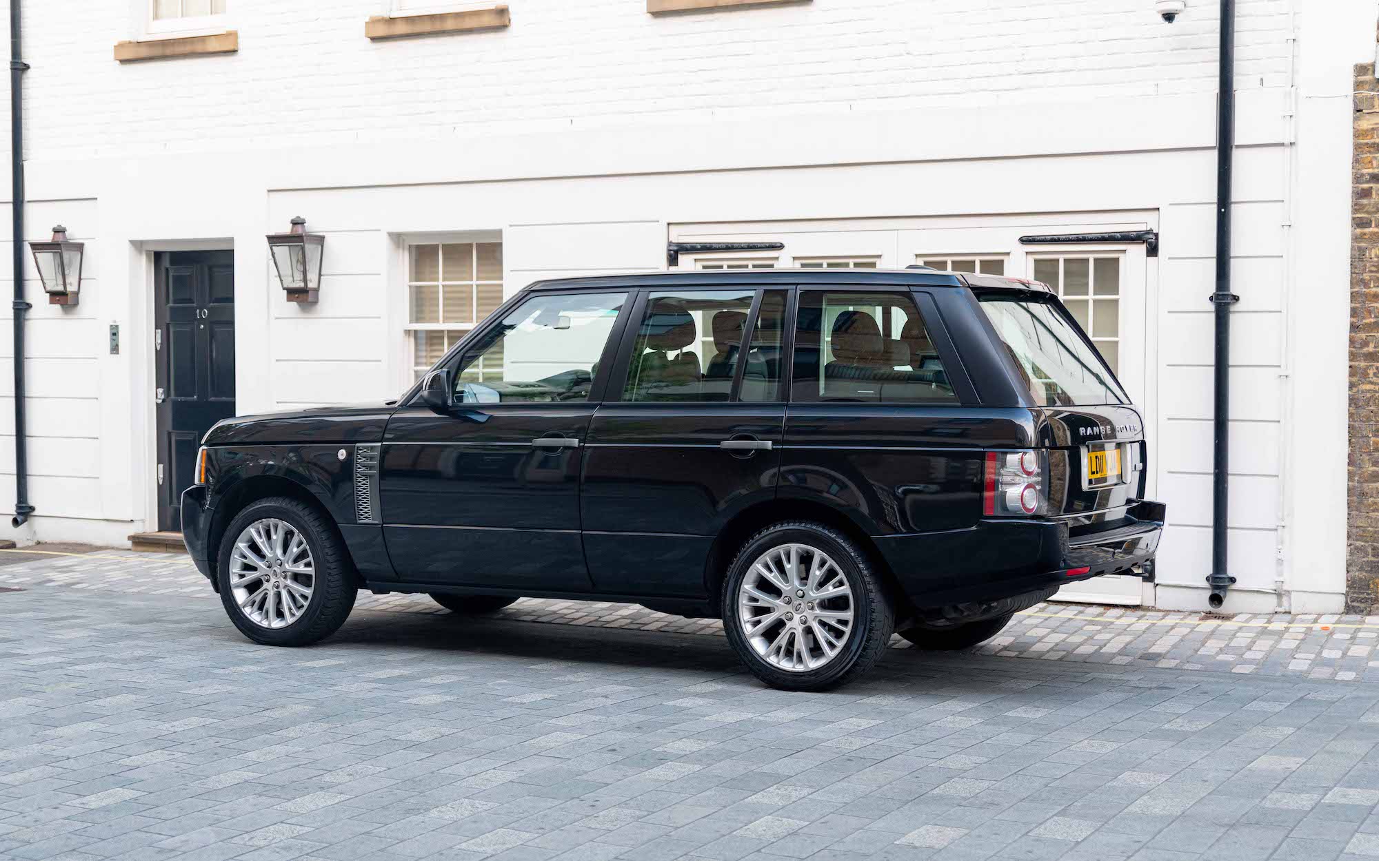 2011 RANGE ROVER AUTOBIOGRAPHY