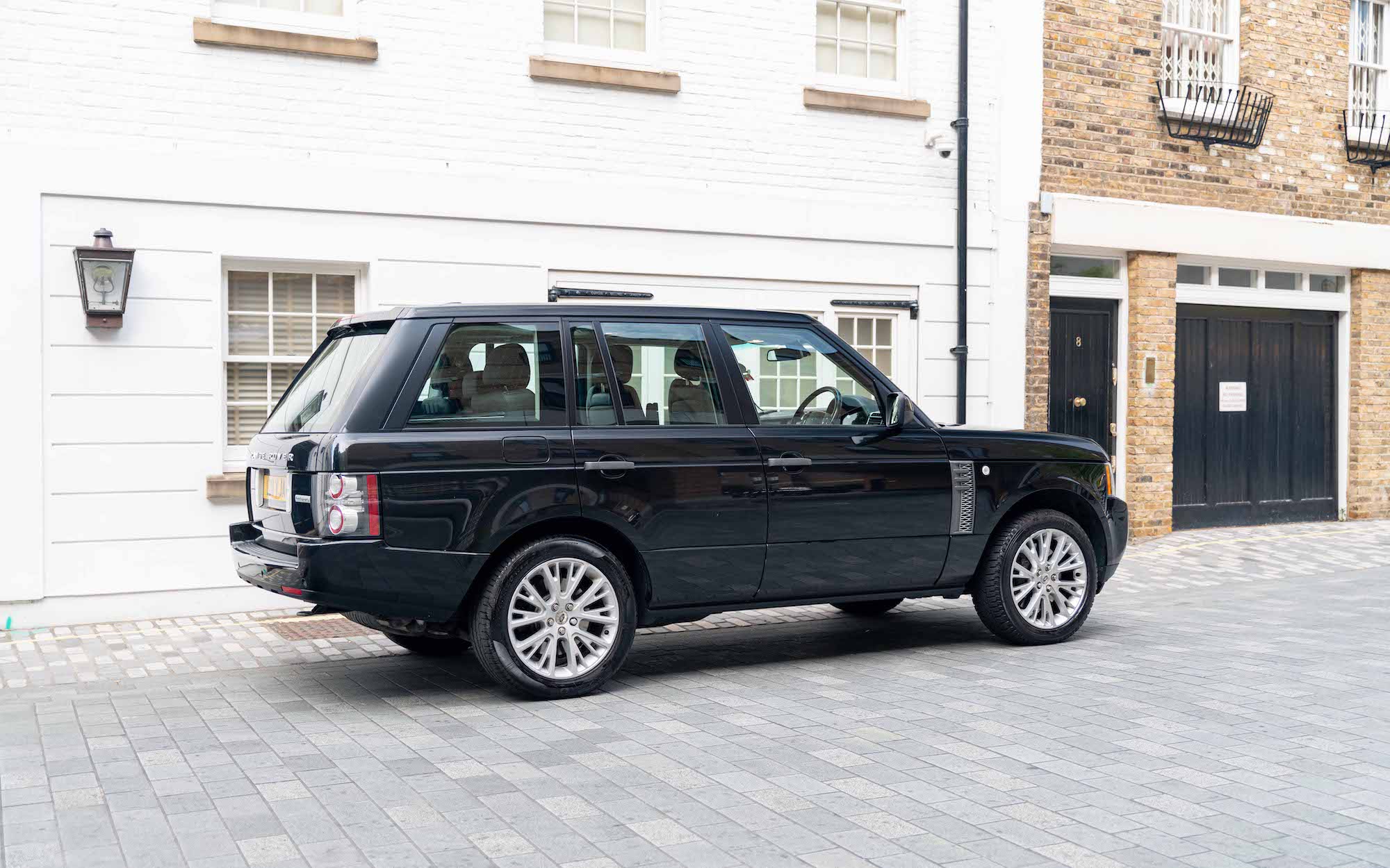 2011 RANGE ROVER AUTOBIOGRAPHY