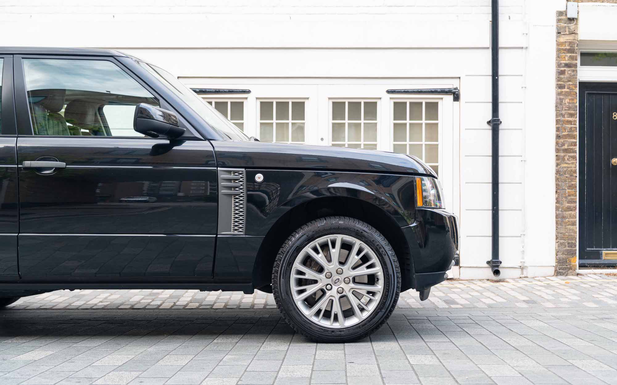 2011 RANGE ROVER AUTOBIOGRAPHY