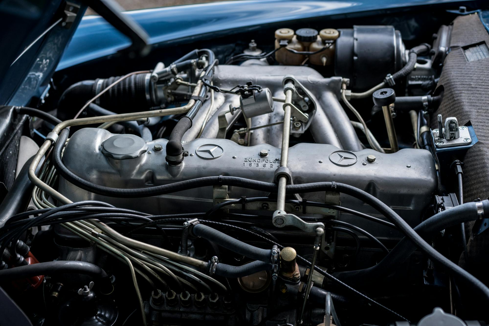 1970 MERCEDES-BENZ 280 SL PAGODA