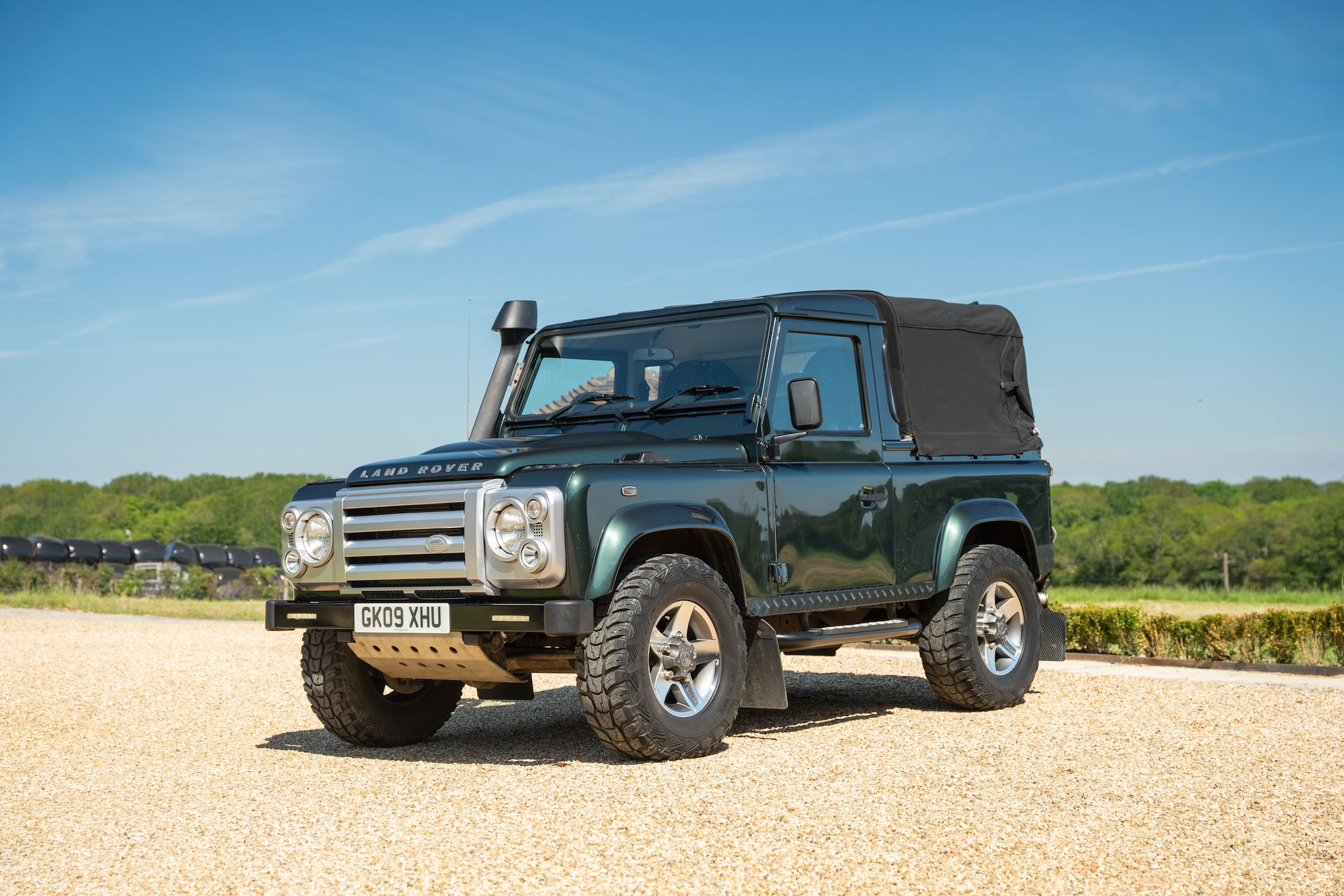 2009 LAND ROVER DEFENDER 90 PICK UP for sale by auction in Lewes, West ...