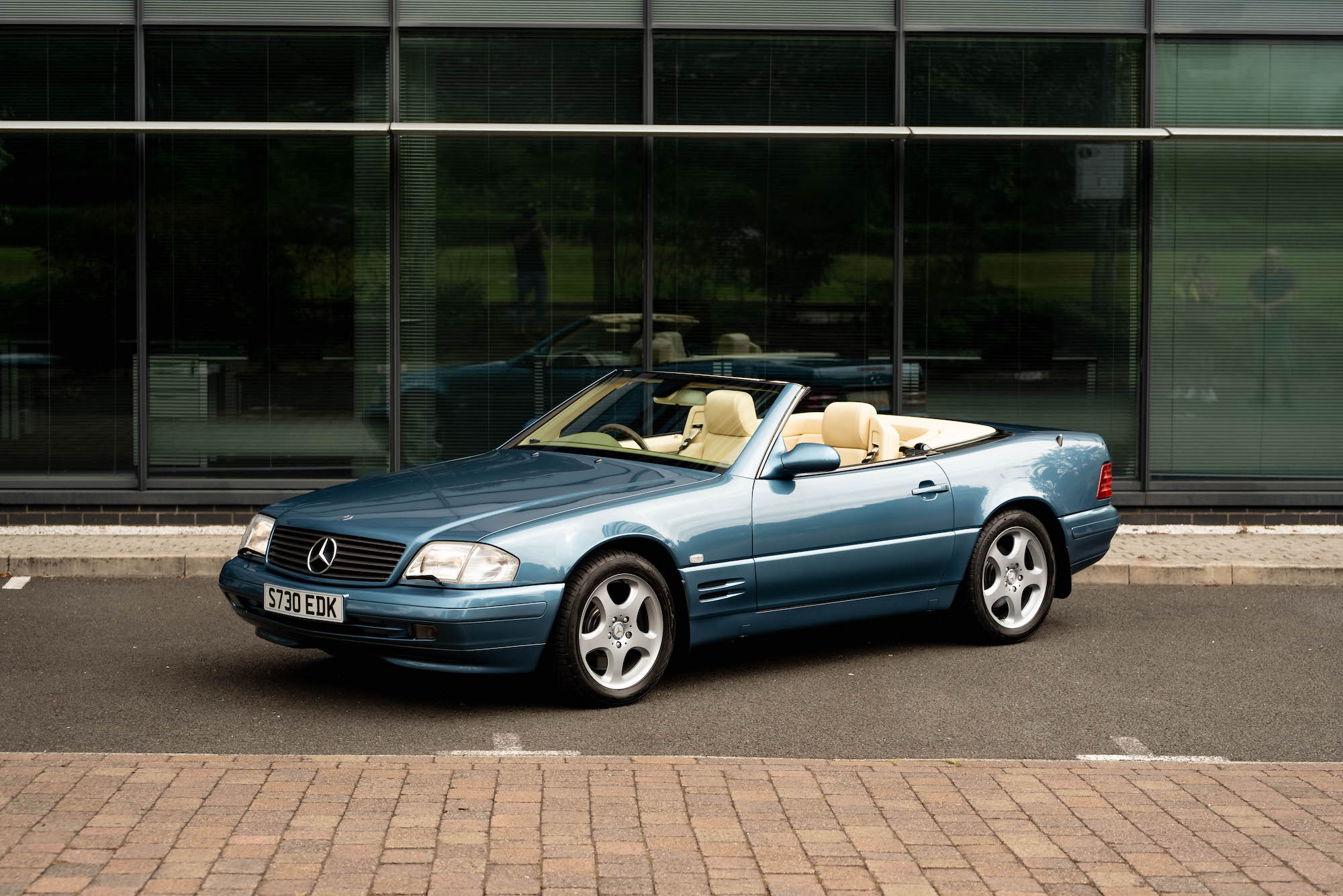 1998 MERCEDES-BENZ (R129) SL320 for sale in Stockport, Greater ...