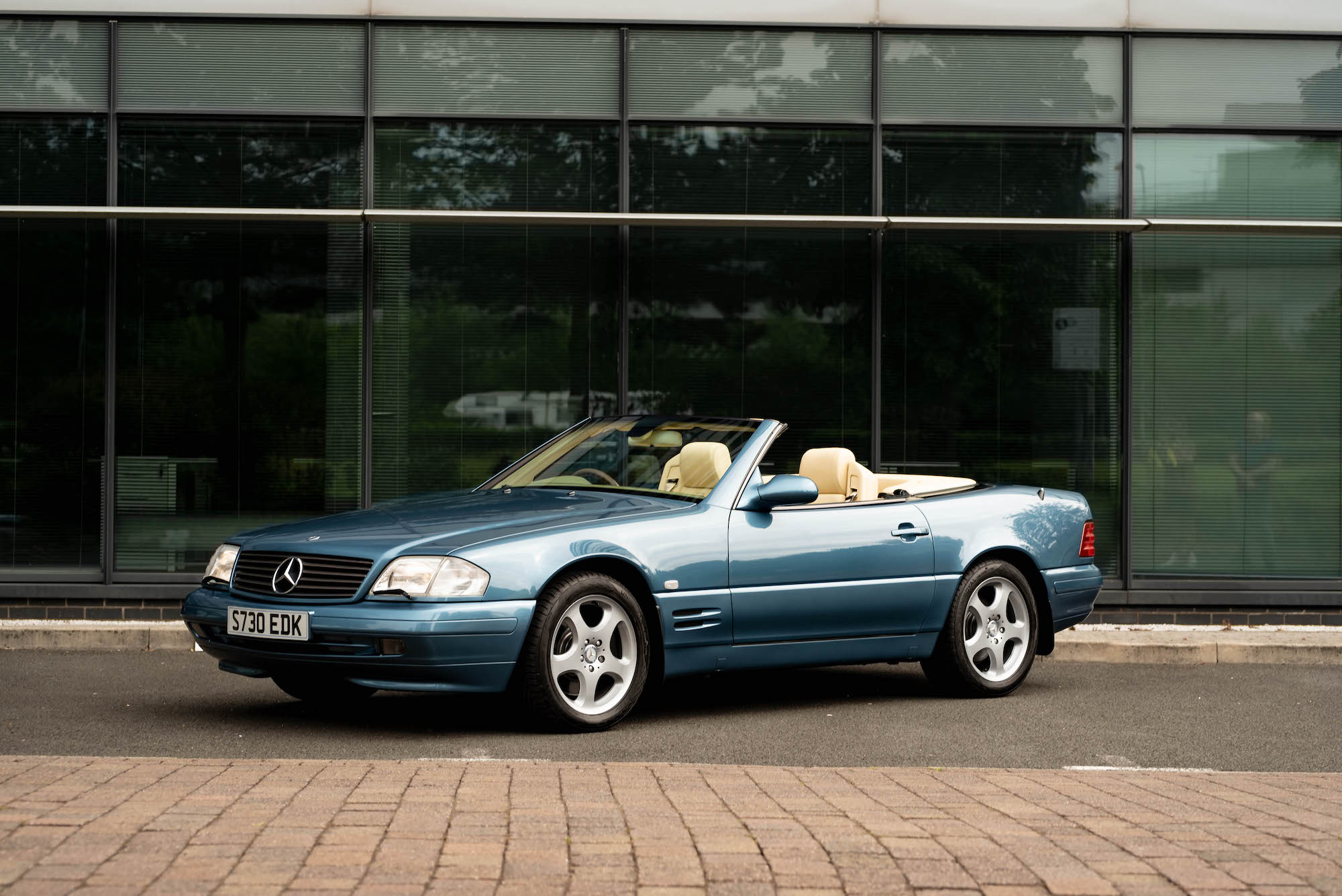 1998 MERCEDES-BENZ (R129) SL320 for sale in Stockport, Greater ...