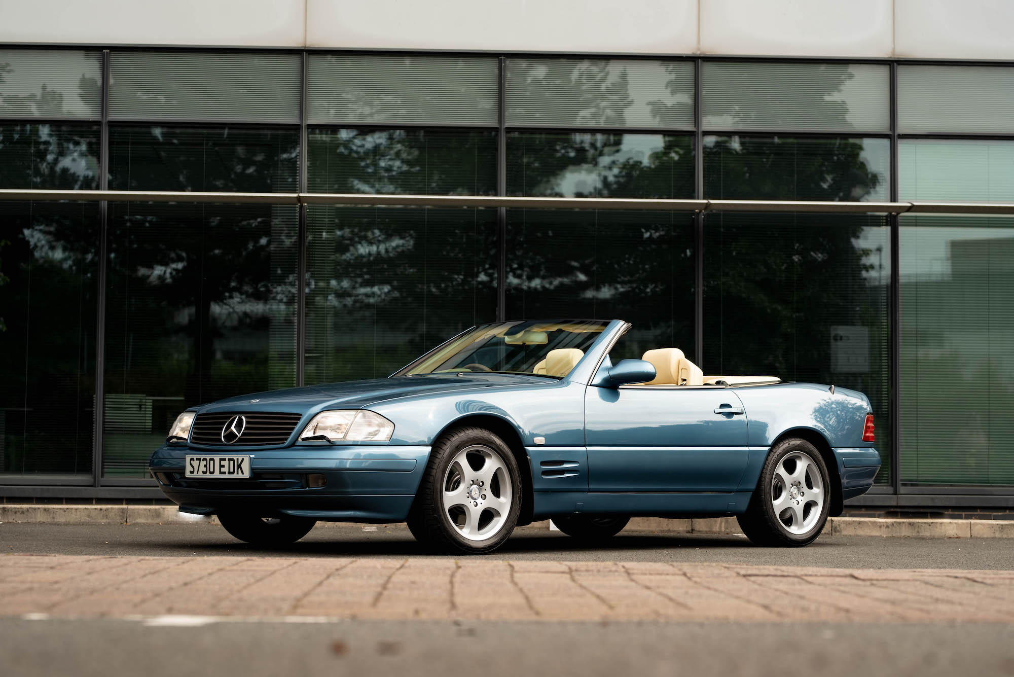 1998 MERCEDES-BENZ (R129) SL320 for sale in Stockport, Greater ...