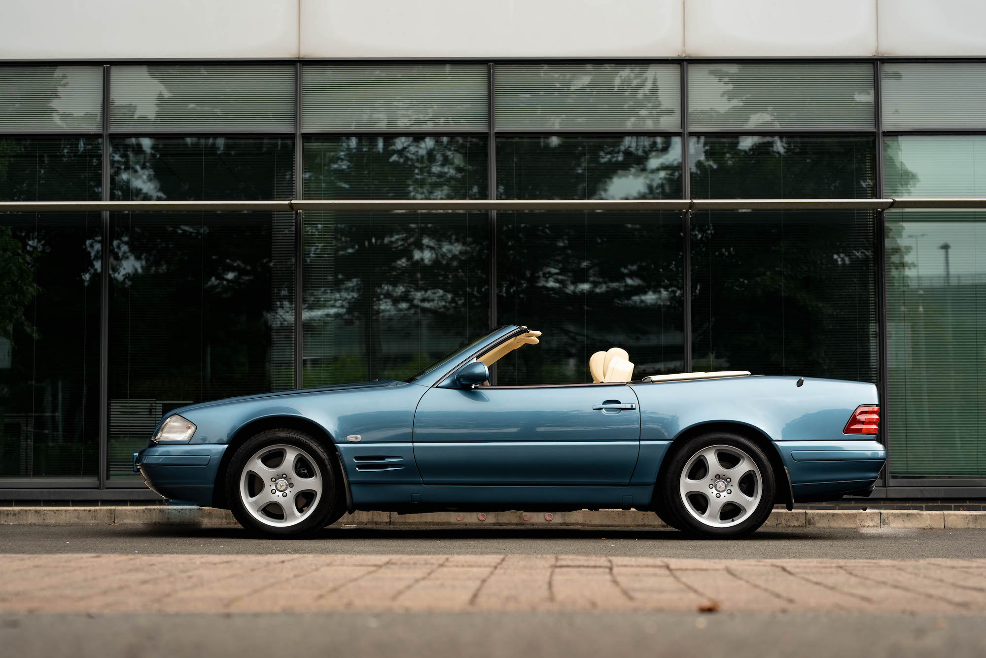1998 MERCEDES-BENZ (R129) SL320 for sale in Stockport, Greater ...