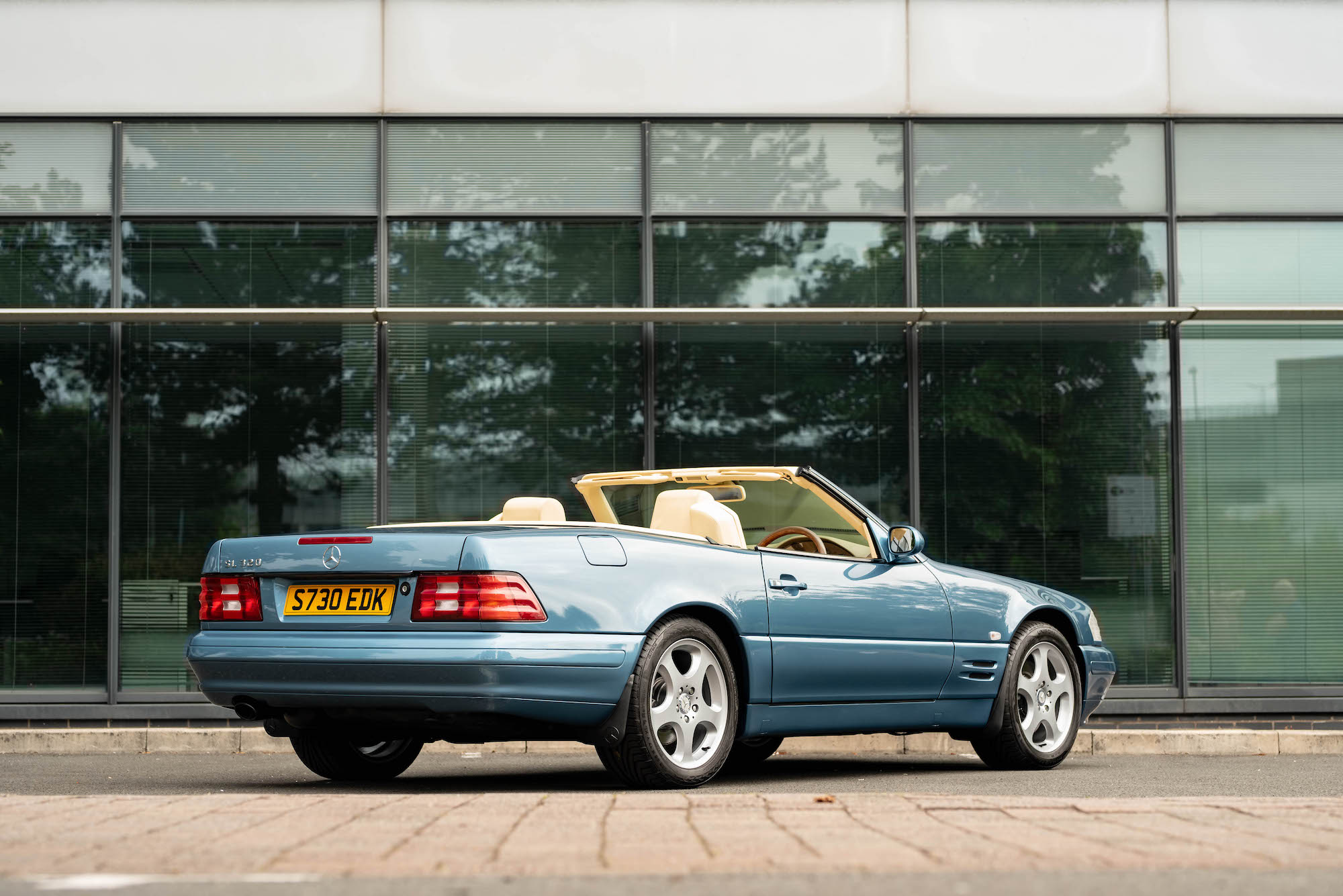 1998 MERCEDES-BENZ (R129) SL320 for sale in Stockport, Greater ...