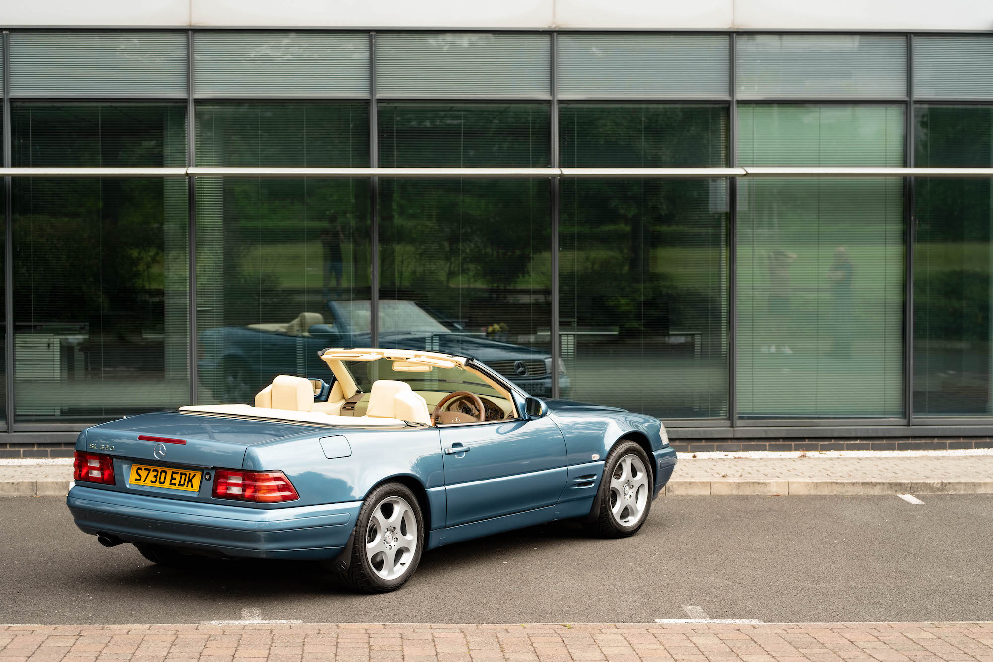 1998 MERCEDES-BENZ (R129) SL320 for sale in Stockport, Greater ...