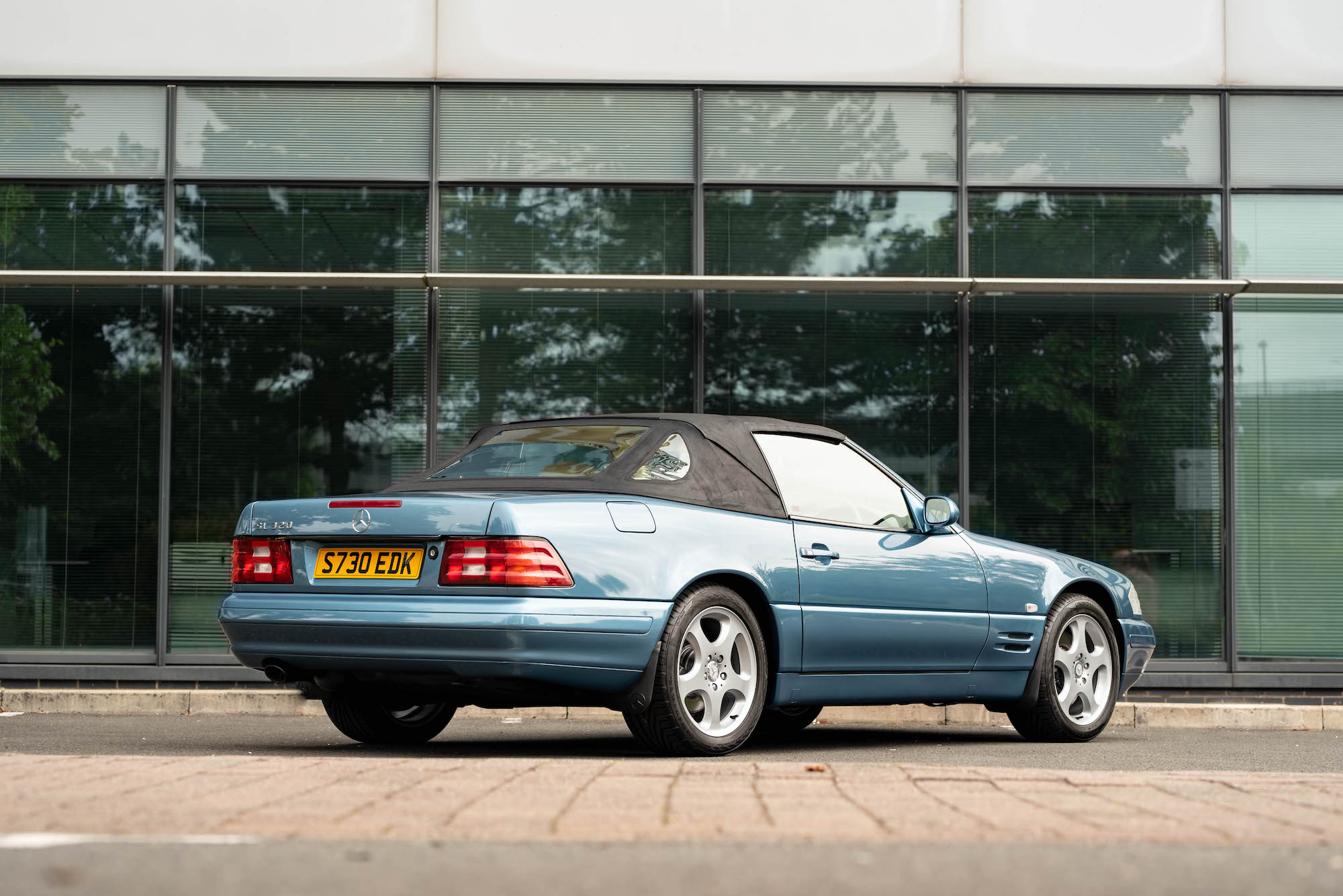 1998 MERCEDES-BENZ (R129) SL320 for sale in Stockport, Greater ...