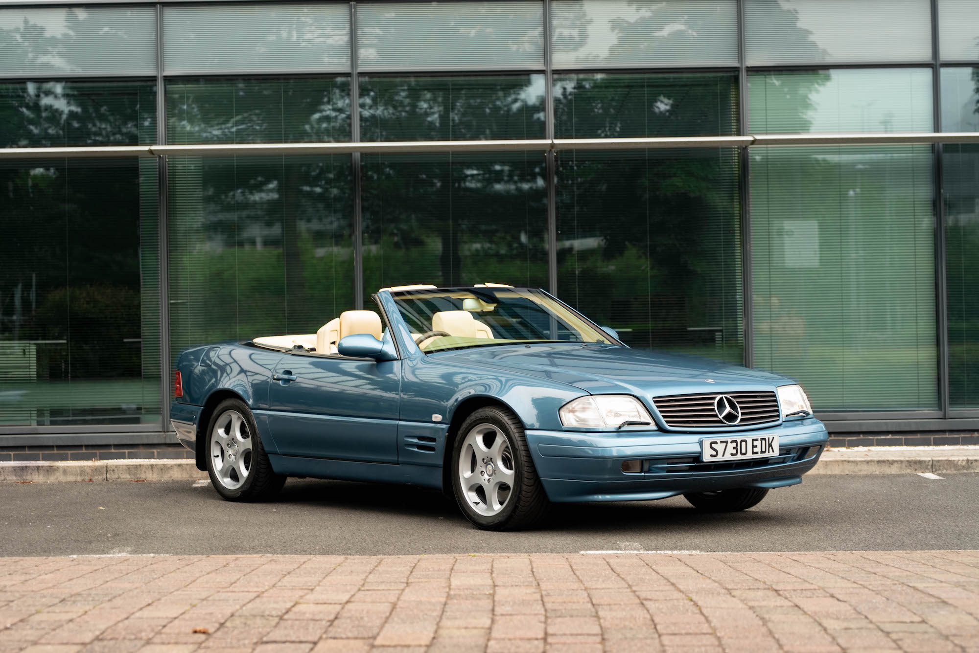 1998 MERCEDES-BENZ (R129) SL320 for sale in Stockport, Greater ...