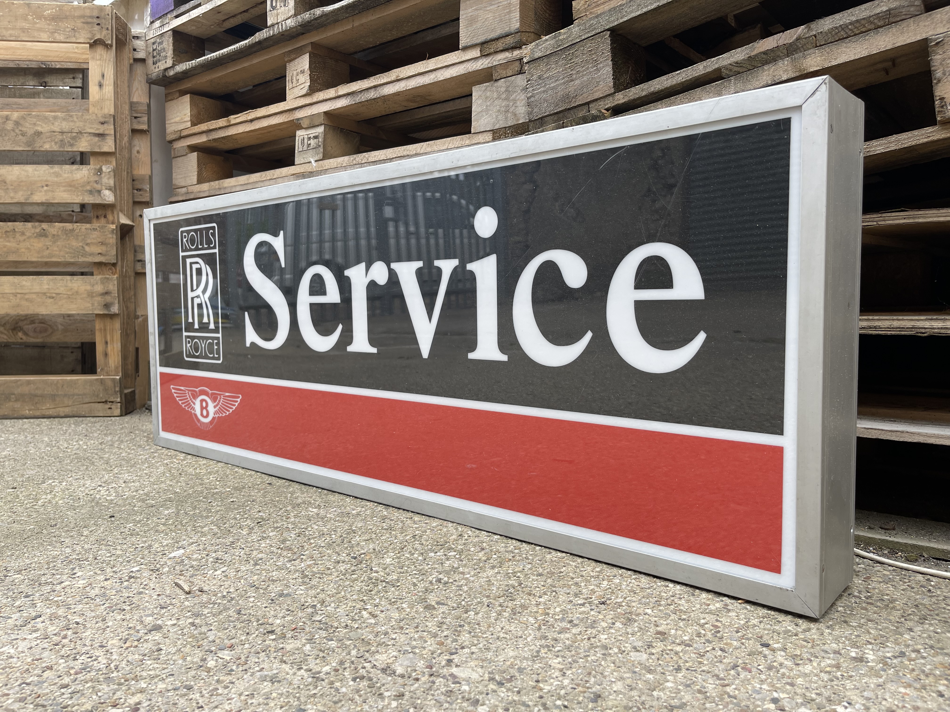 ROLLS-ROYCE BENTLEY ILLUMINATED SERVICE SIGN