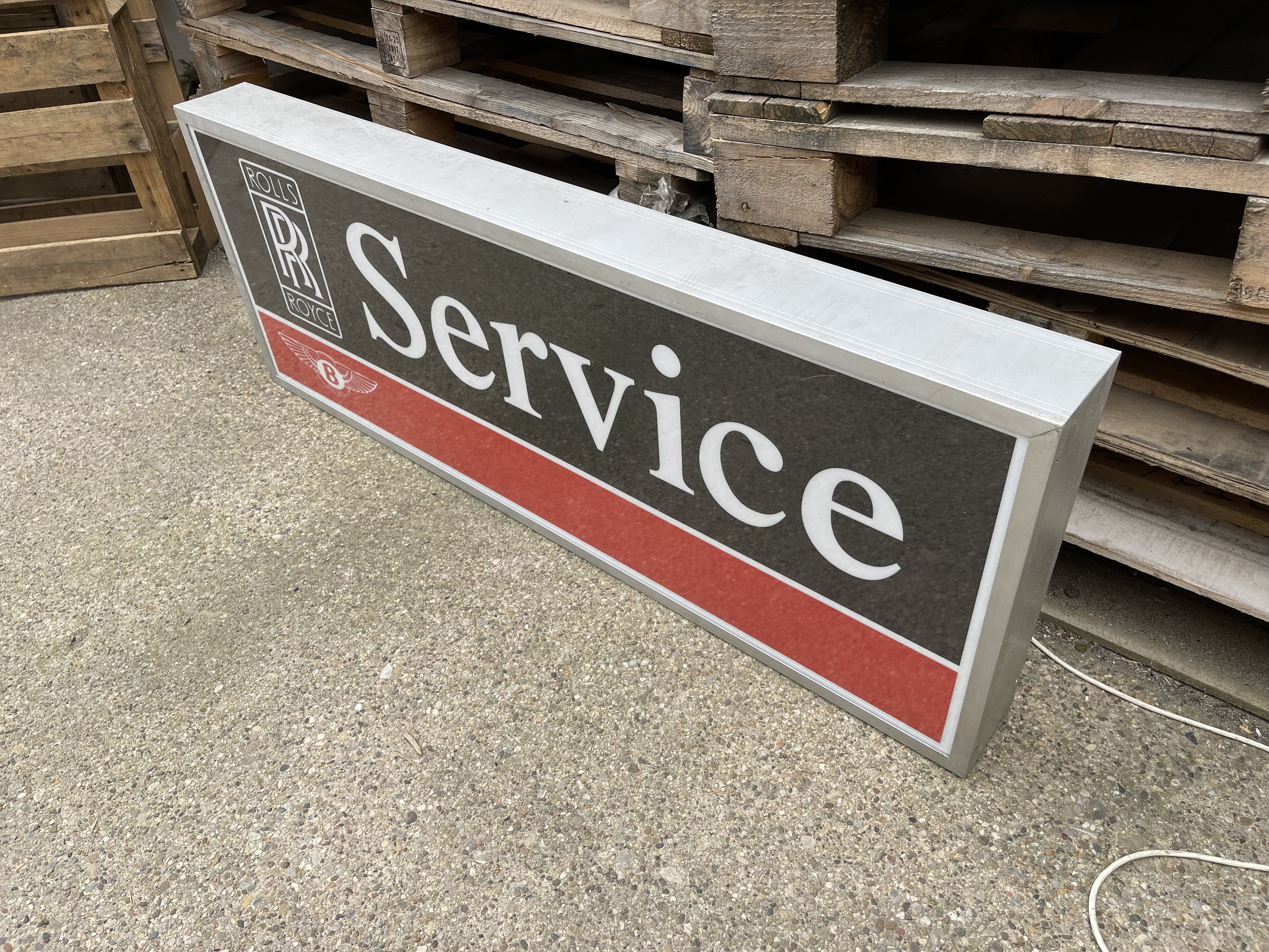 ROLLS-ROYCE BENTLEY ILLUMINATED SERVICE SIGN