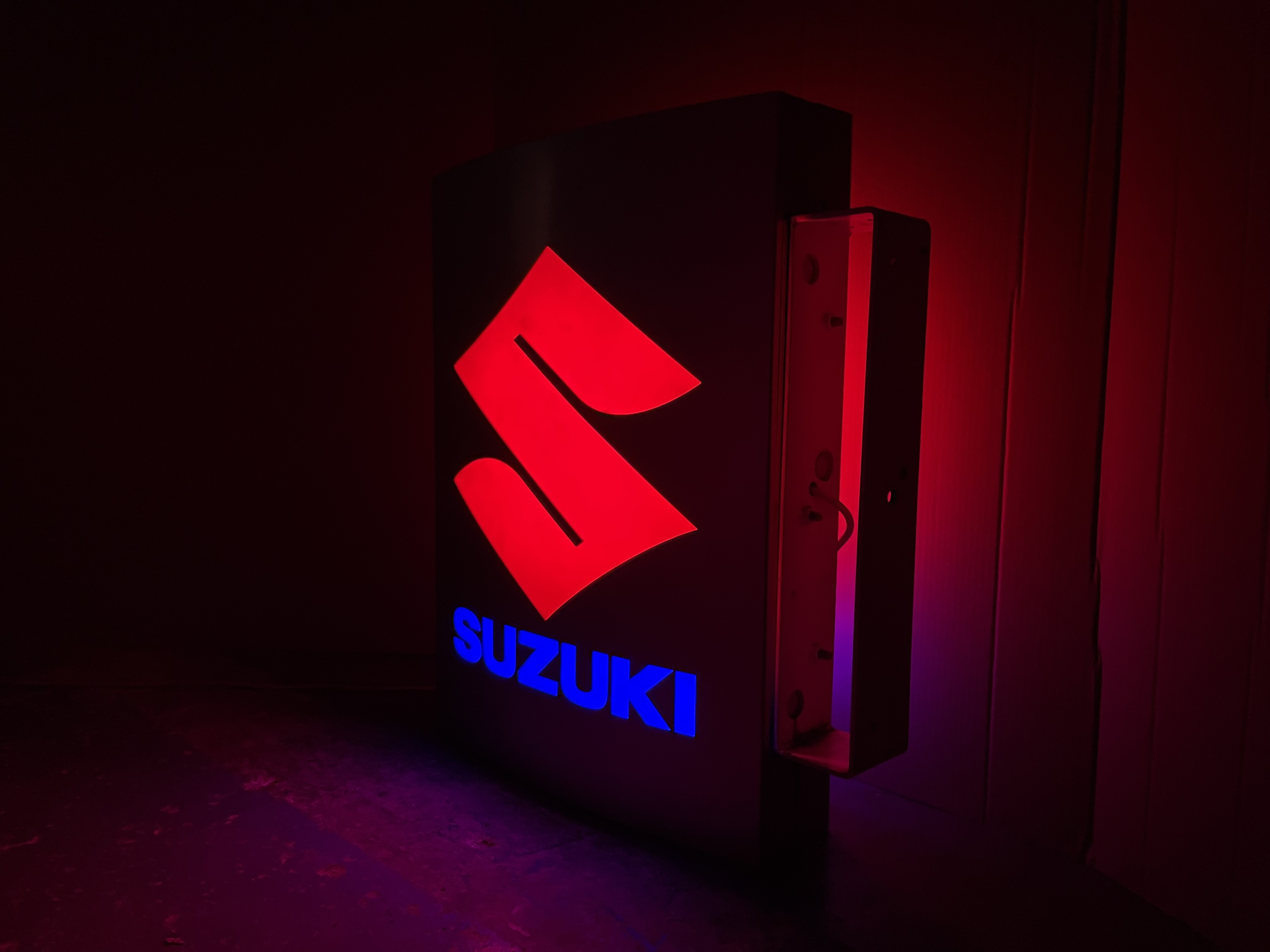 SUZUKI DOUBLE SIDED ILLUMINATED SIGN for sale by auction in ...
