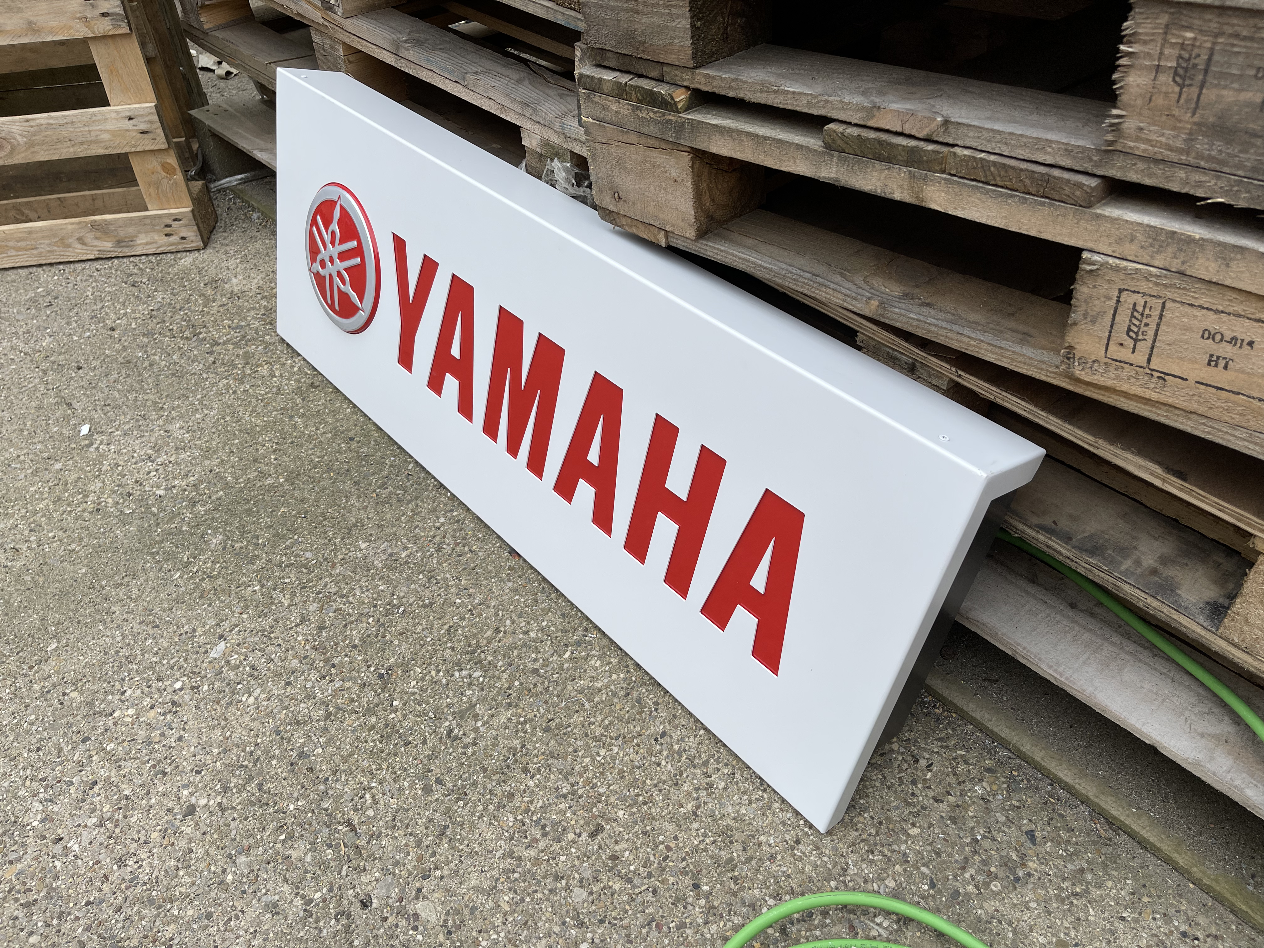 YAMAHA ILLUMINATED DEALERSHIP SIGN for sale by auction in ...