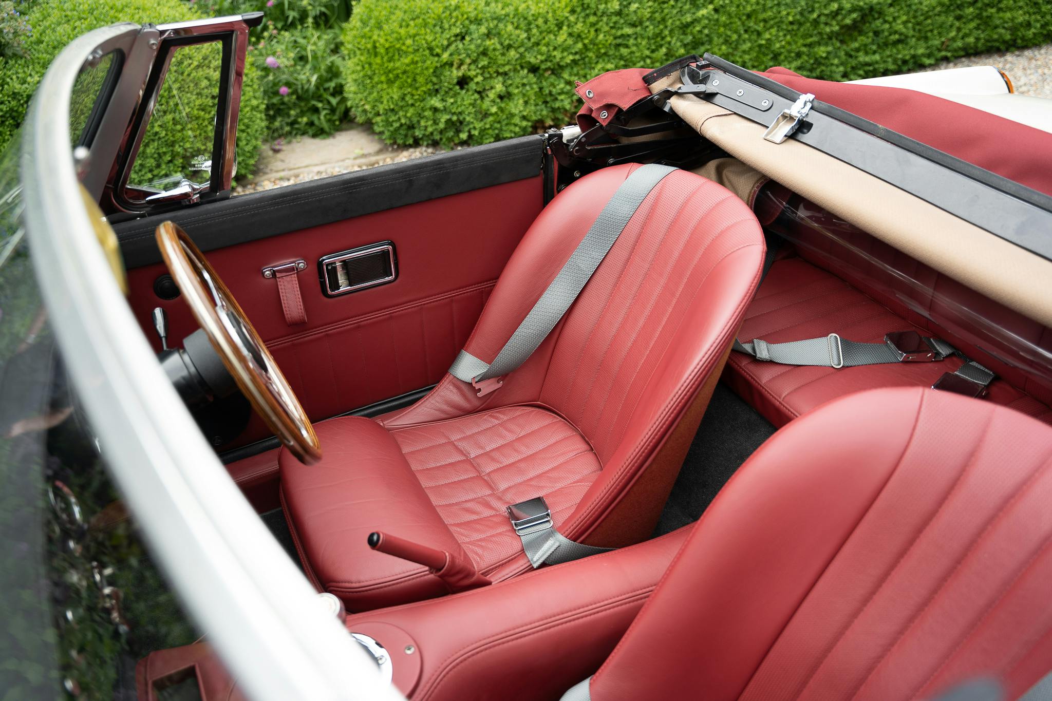 1966 MGB ROADSTER ABINGDON EDITION BY FRONTLINE DEVELOPMENTS