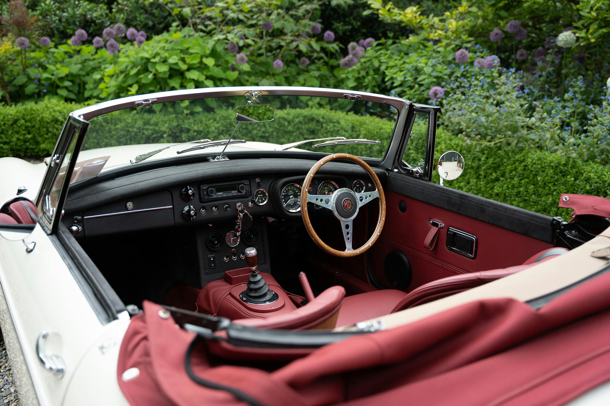1966 MGB ROADSTER ABINGDON EDITION BY FRONTLINE DEVELOPMENTS