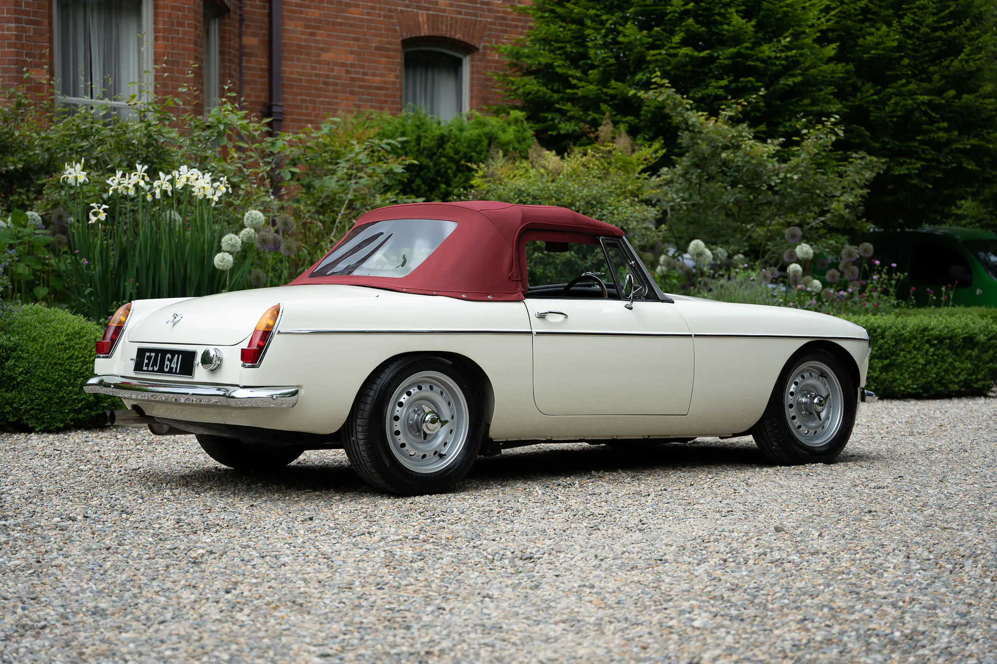 1966 MGB ROADSTER ABINGDON EDITION BY FRONTLINE DEVELOPMENTS