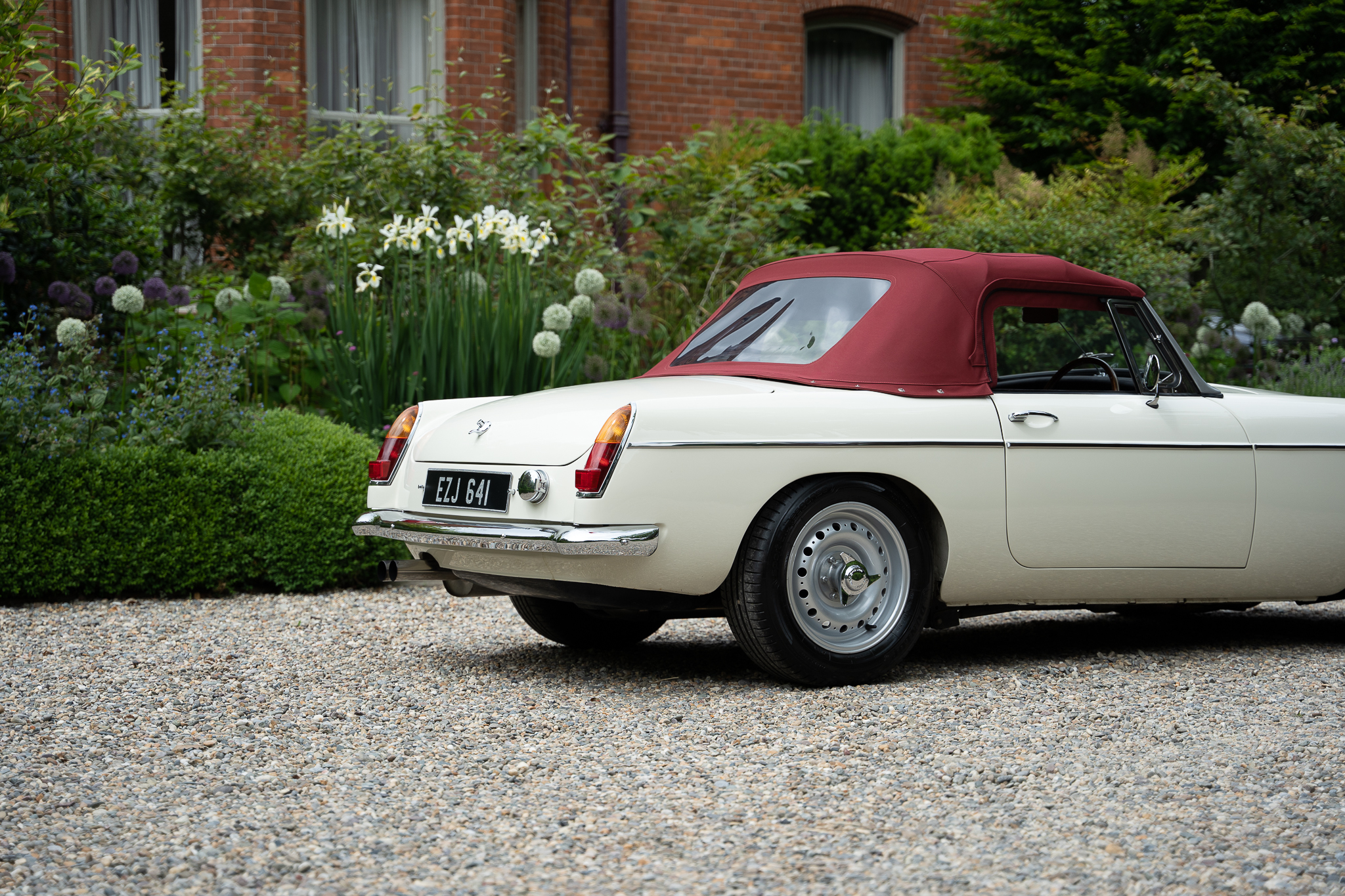 1966 MGB ROADSTER ABINGDON EDITION BY FRONTLINE DEVELOPMENTS