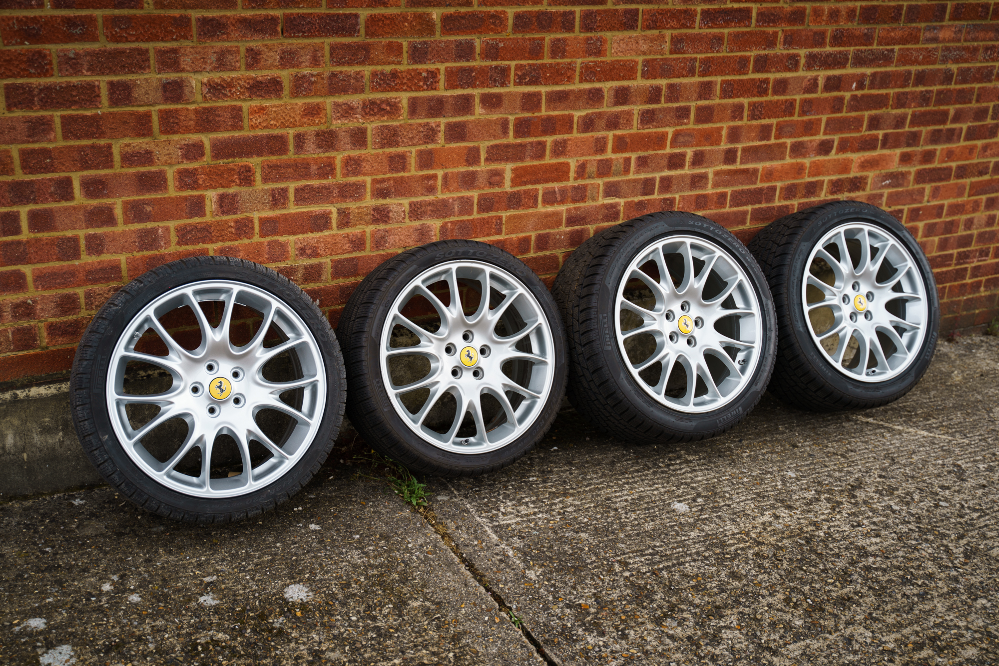 FERRARI 599 WHEELS AND TYRES