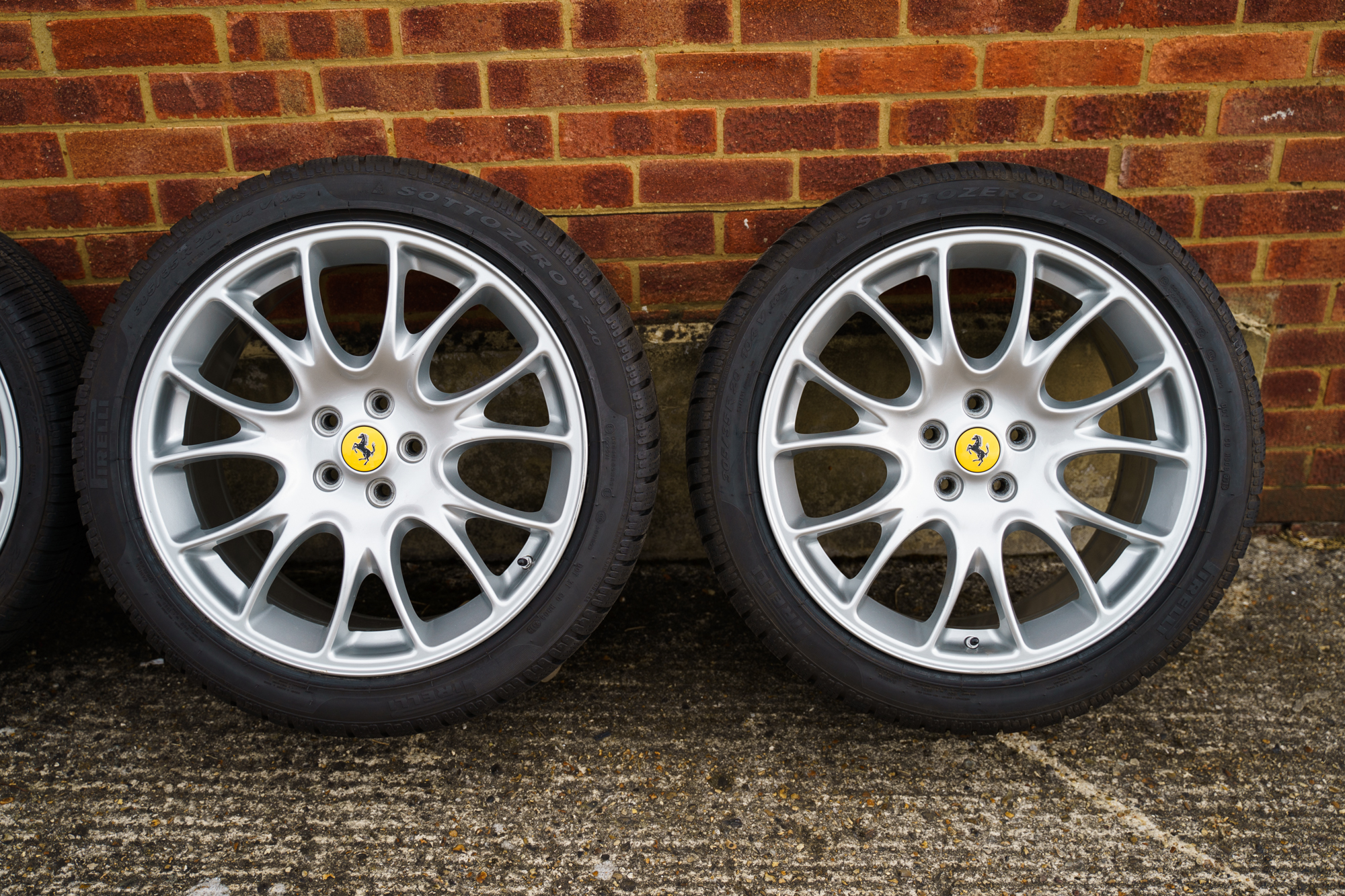 FERRARI 599 WHEELS AND TYRES