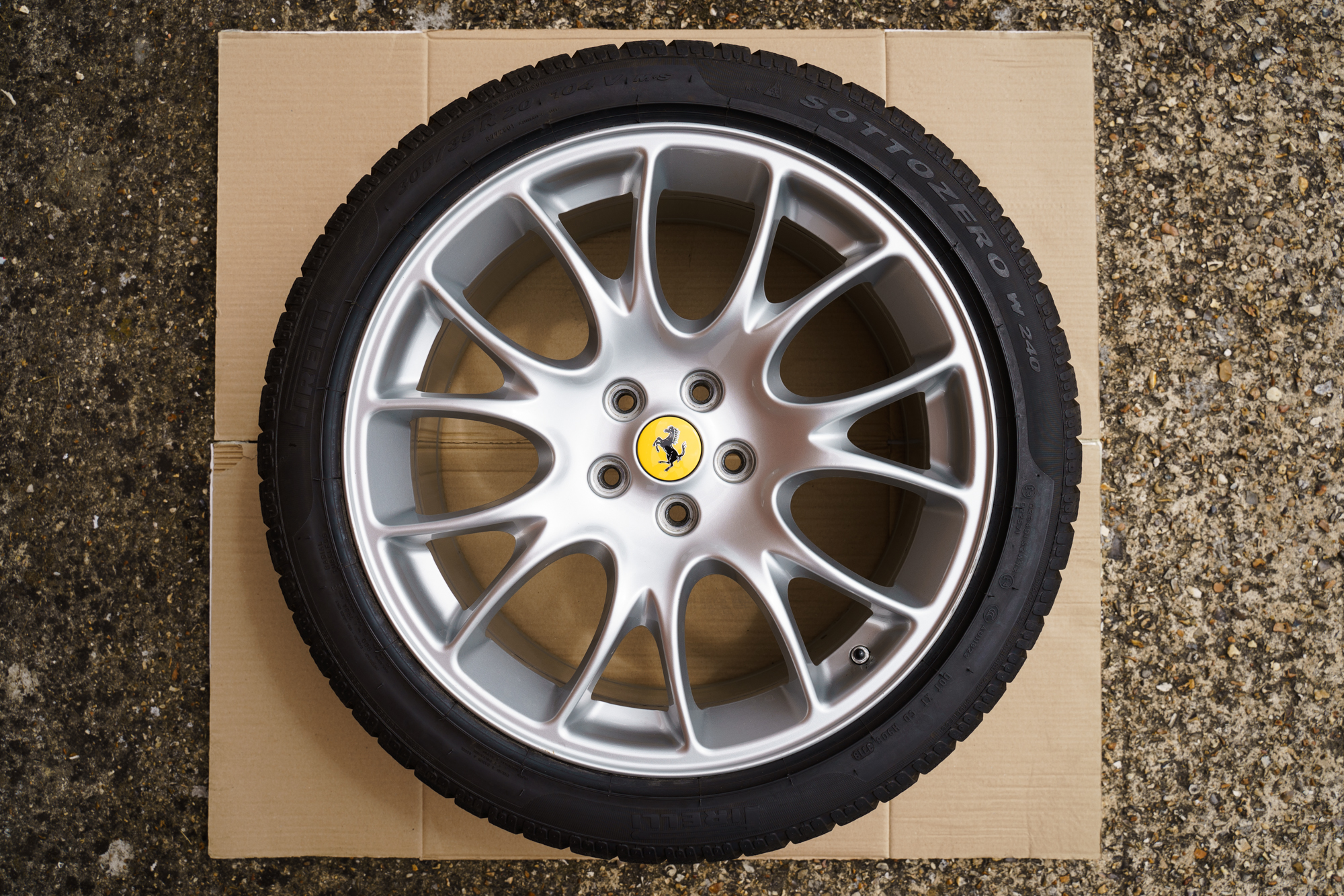 FERRARI 599 WHEELS AND TYRES for sale by auction in High Wycombe ...