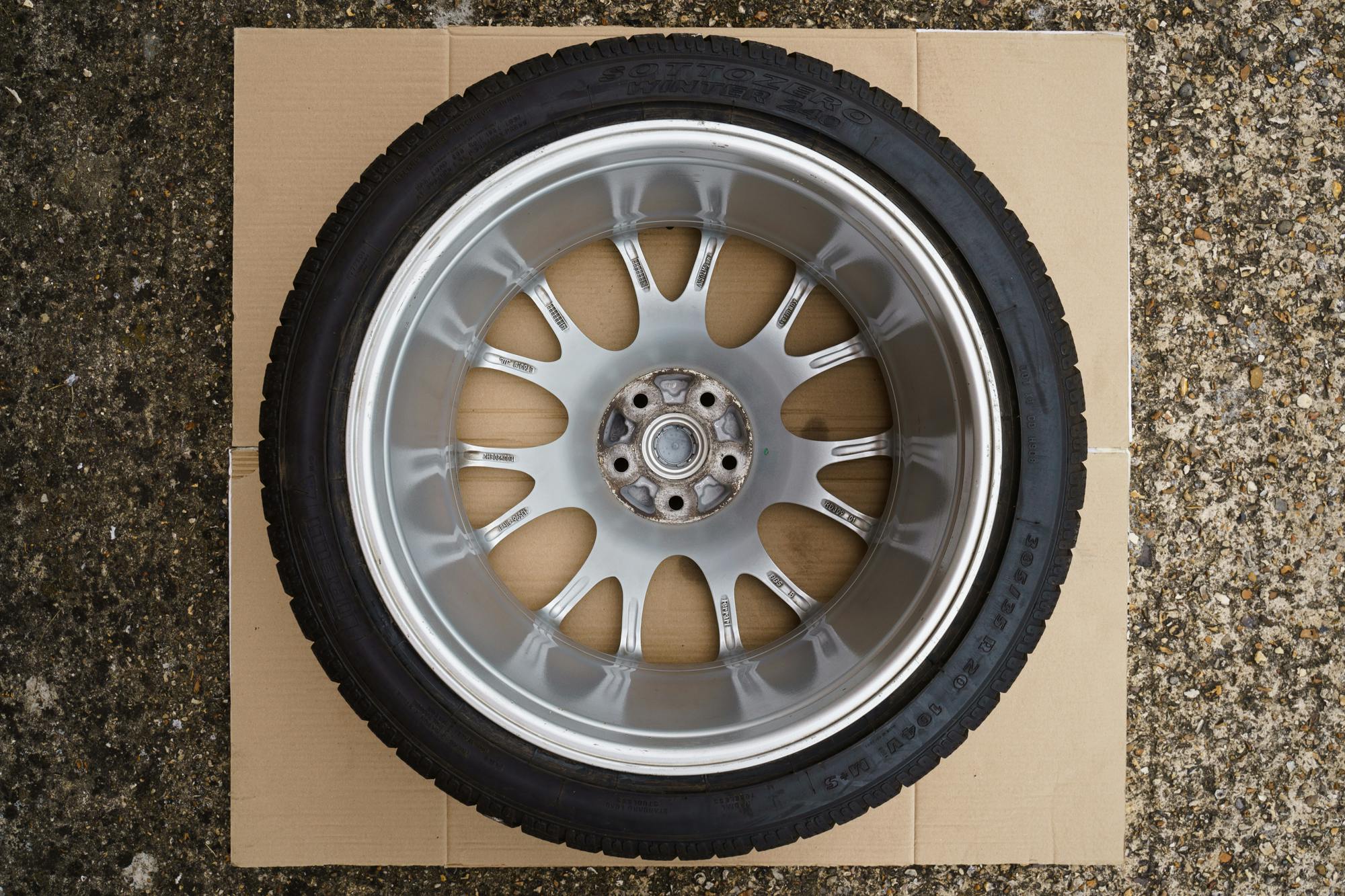 FERRARI 599 WHEELS AND TYRES