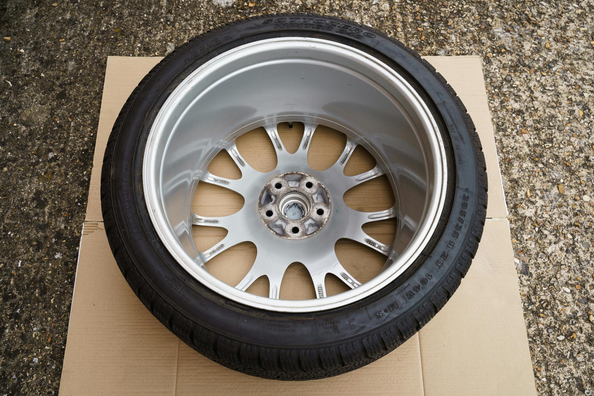 FERRARI 599 WHEELS AND TYRES