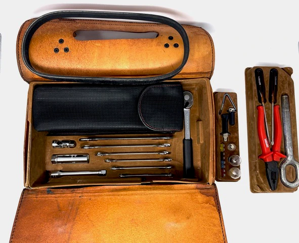 FERRARI 348 / F355 TOOL KIT for sale by auction in Hertfordshire ...