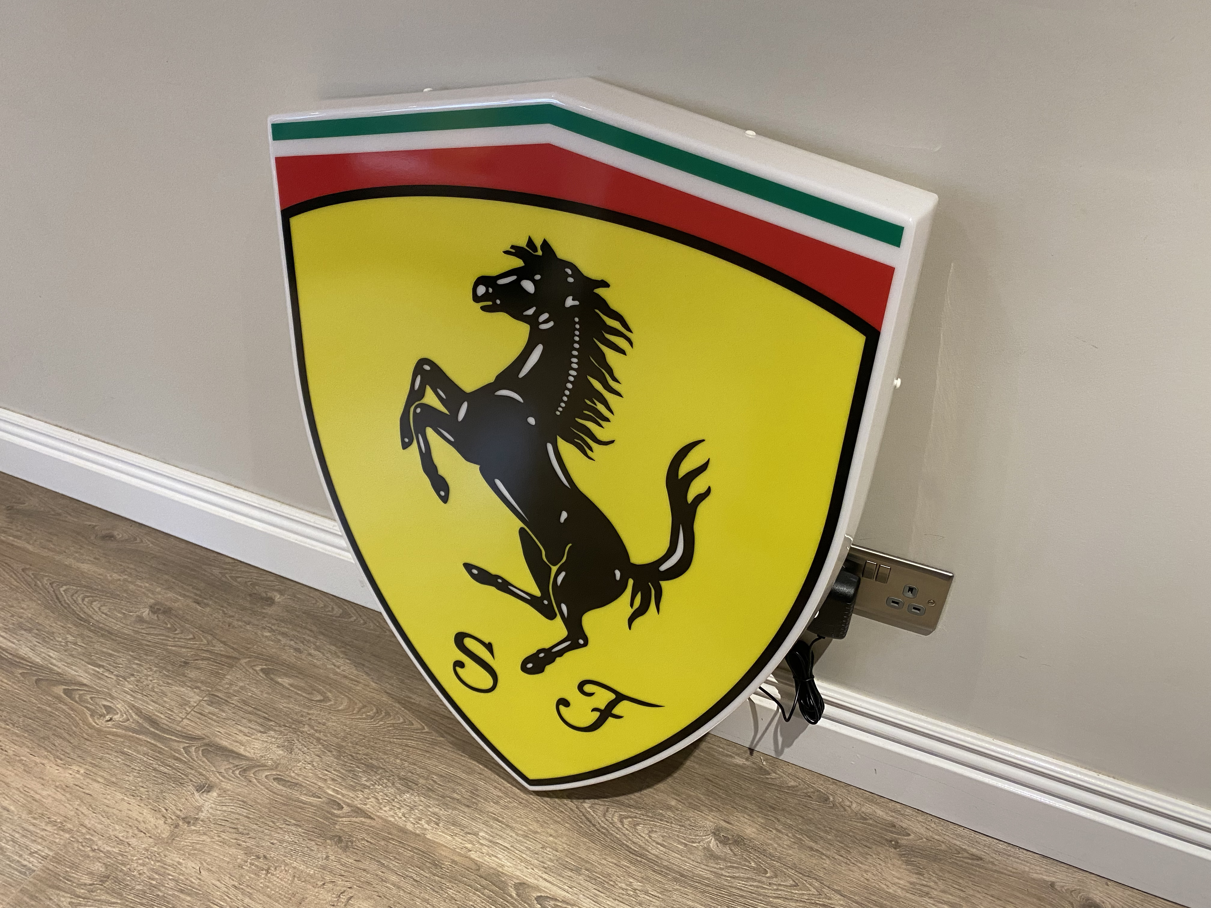 FERRARI SHIELD ILLUMINATED SIGN for sale by auctionin West Midlands ...