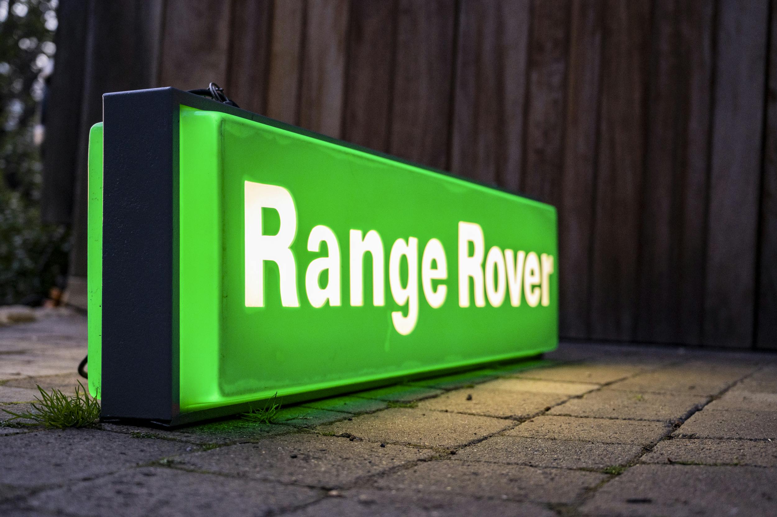 RANGE ROVER ILLUMINATED SIGN
